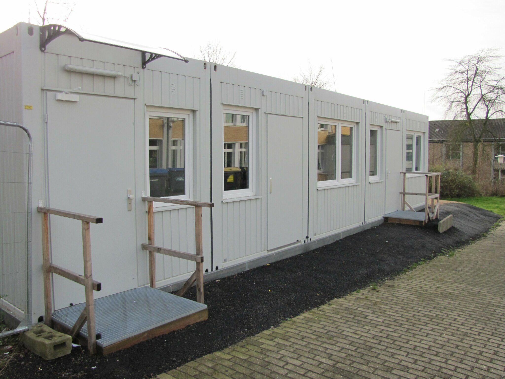 Schulraumcontainer: Schulraumcontainer sind kein Ersatz für Schulen ...