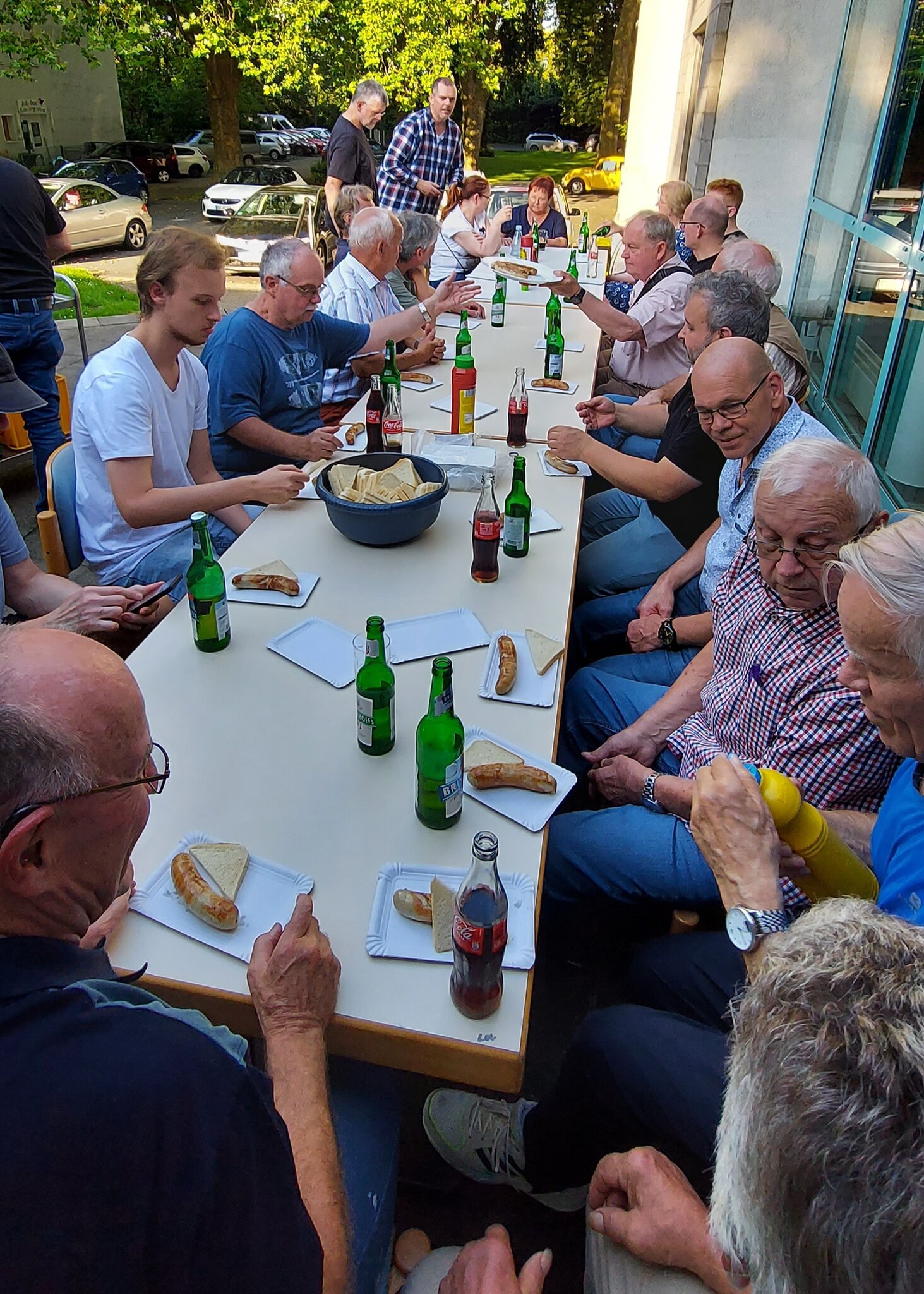 Repair Cafe Wambel: Start ins 9. Jahr mit Würstchen vom Grill und drei neuen Mitarbeitenden ...