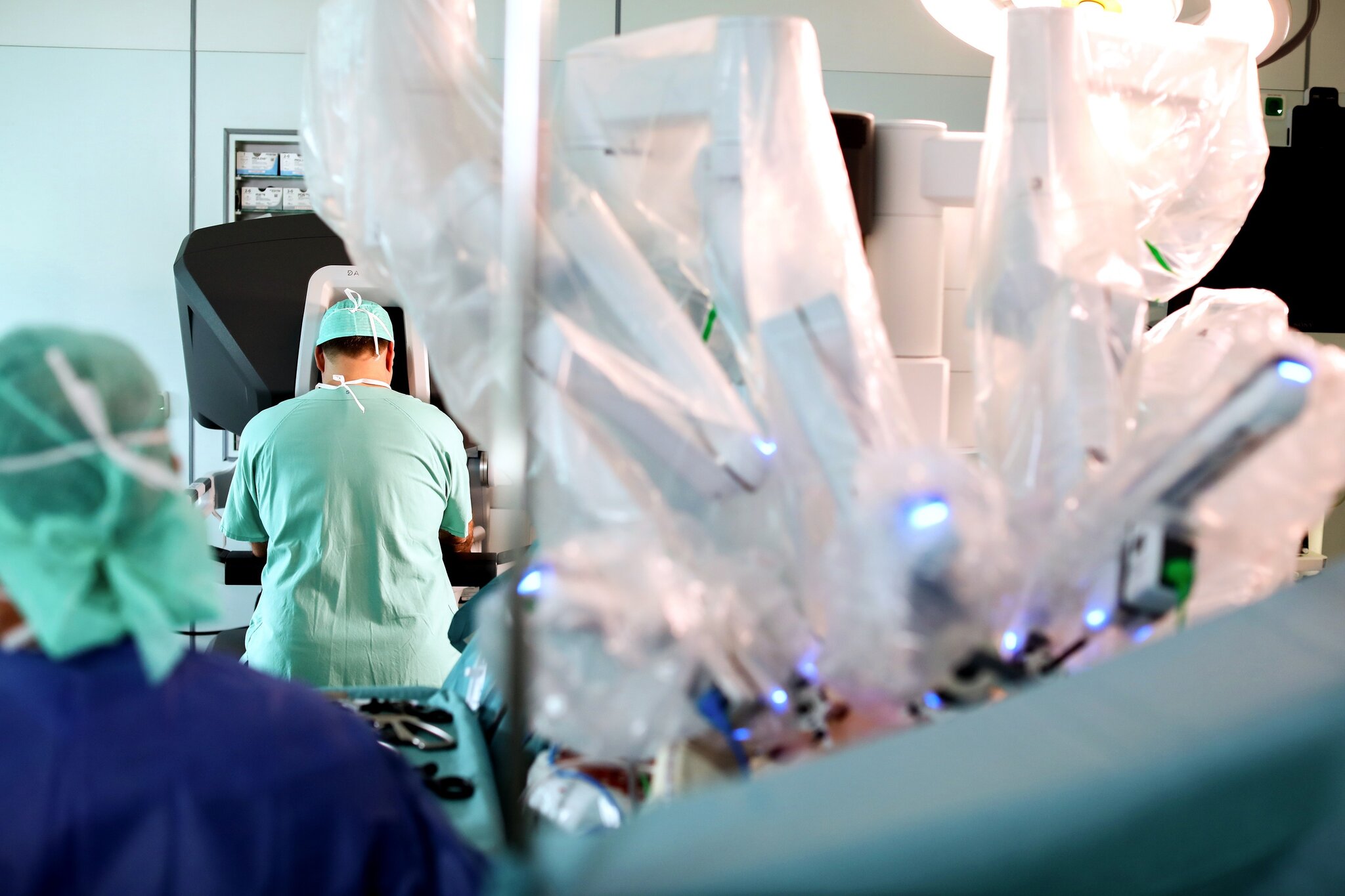 Minimal-Invasive Chirurgie rezertifiziert: „Eingriffe durchs ...