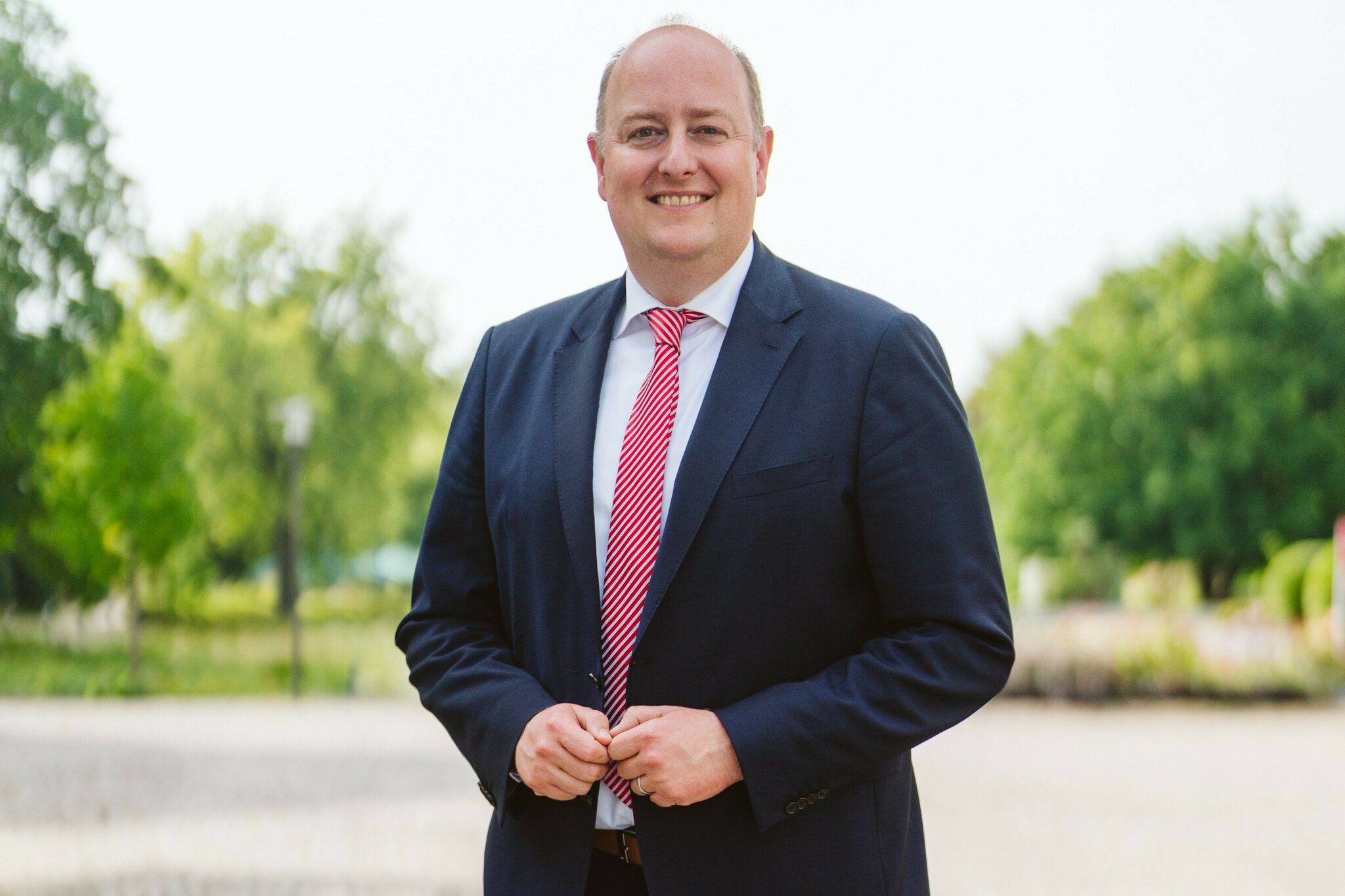 Gastgeber Helmut-Rahn-Realschul- Kontakt Hauer MdB: Wanderausstellung ...