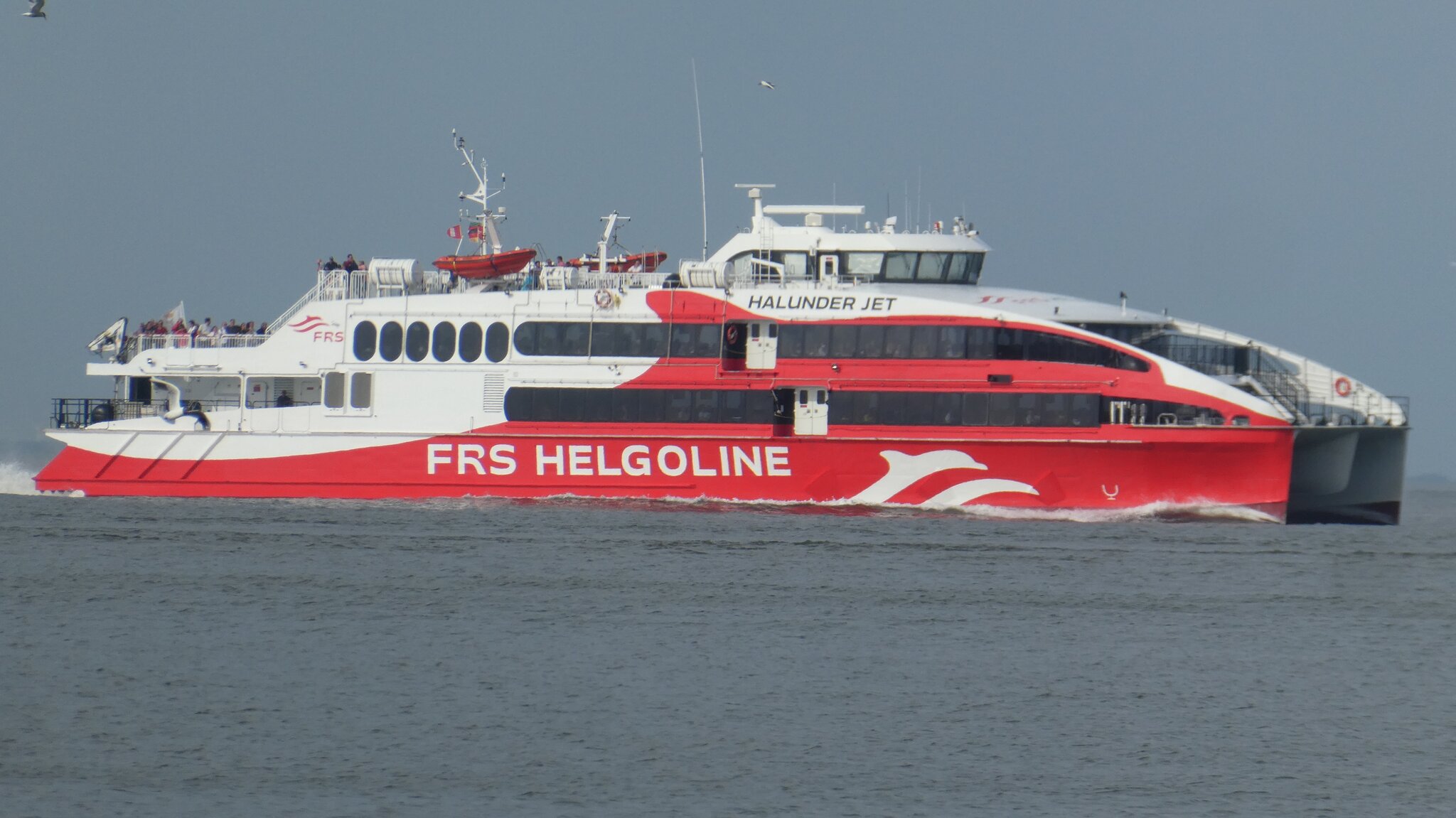 Bäderschiff Halunder Jet: Der Highspeed-Katamaran "HALUNDER JET" vor ...