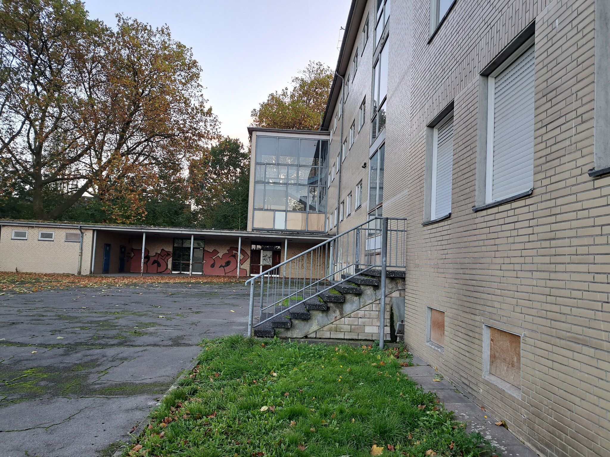 Schulruinen in Essen Teil VI: Lentorfschule in Kray-Leithe - Existenz ...