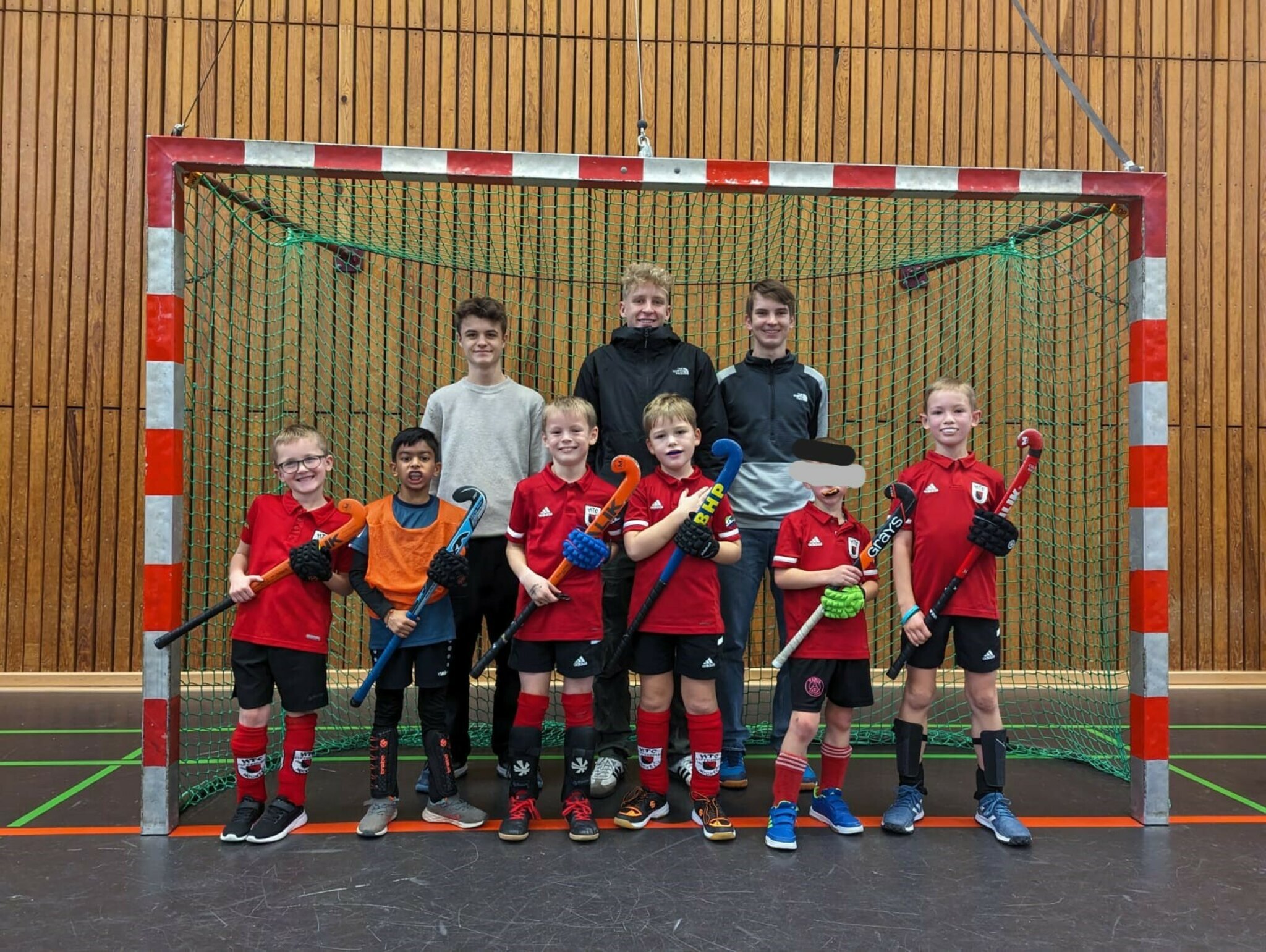 Nachwuchsteam mit Spaß und Erfolg bei der Sache: U8 des HTC Kupferdreh ...