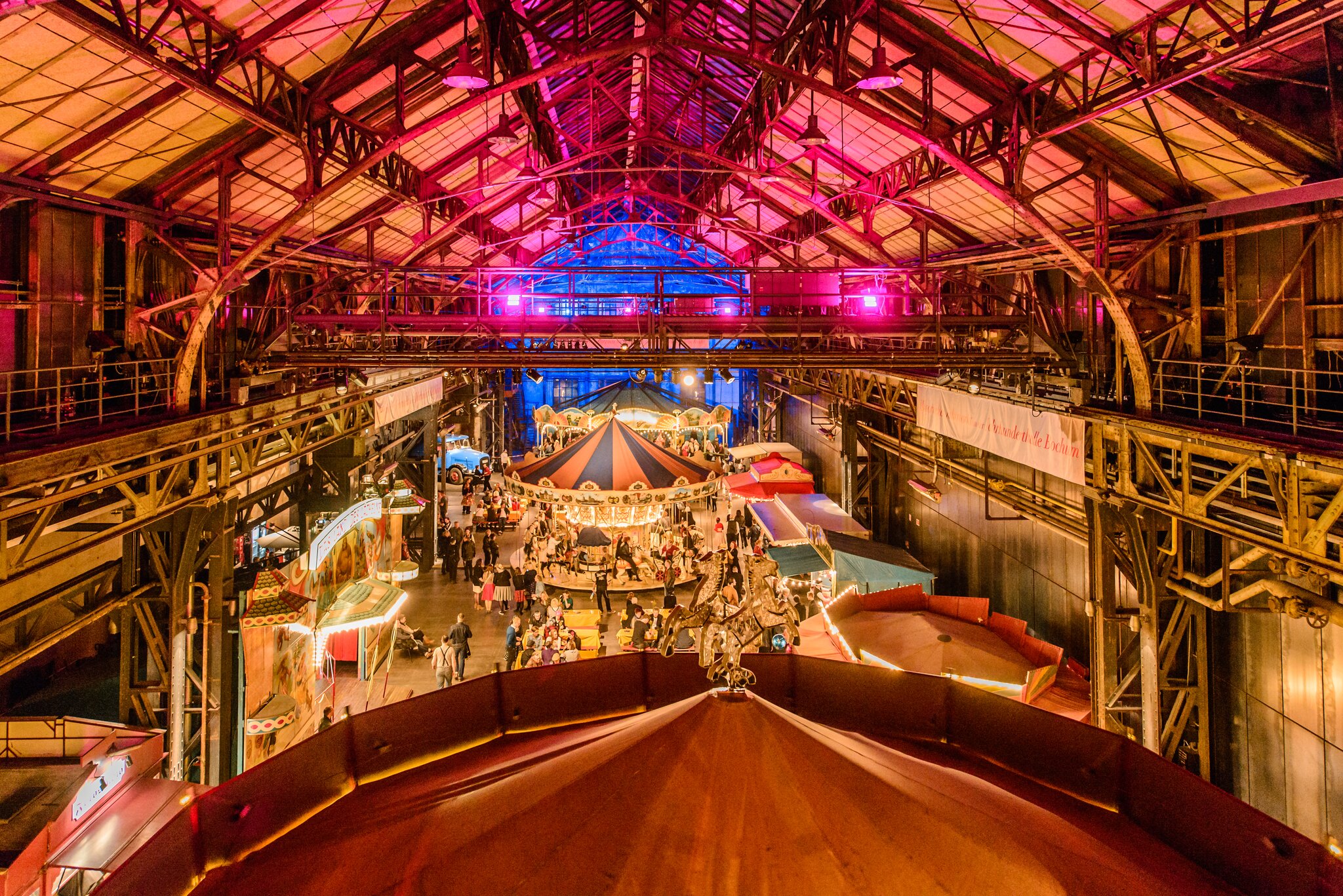 Jahrmarktsspaß in der Jahrhunderthalle Bochum: 15. Historischer ...