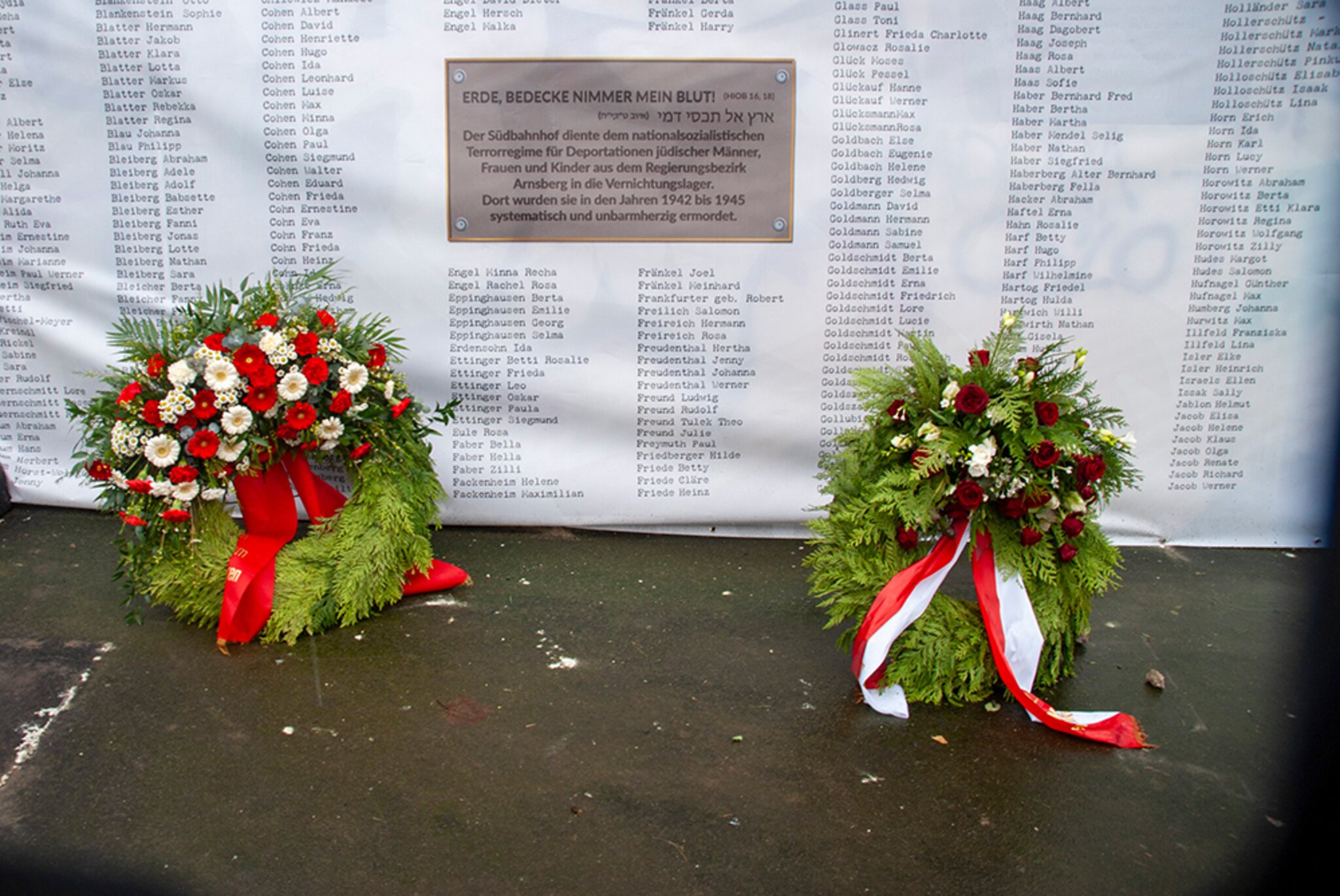 Kranzniederlegung zum Gedenken an die Opfer des Nationalsozialismus - Dortmund-Ost