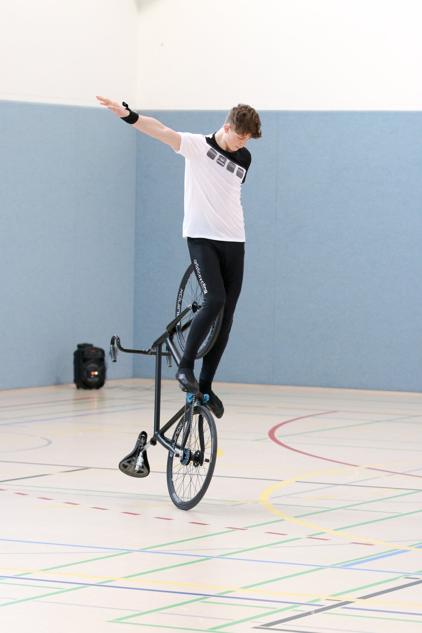 Kunstradsport: Simon Vogel glänzt bei NRW-Landesmeisterschaft - Mülheim ...