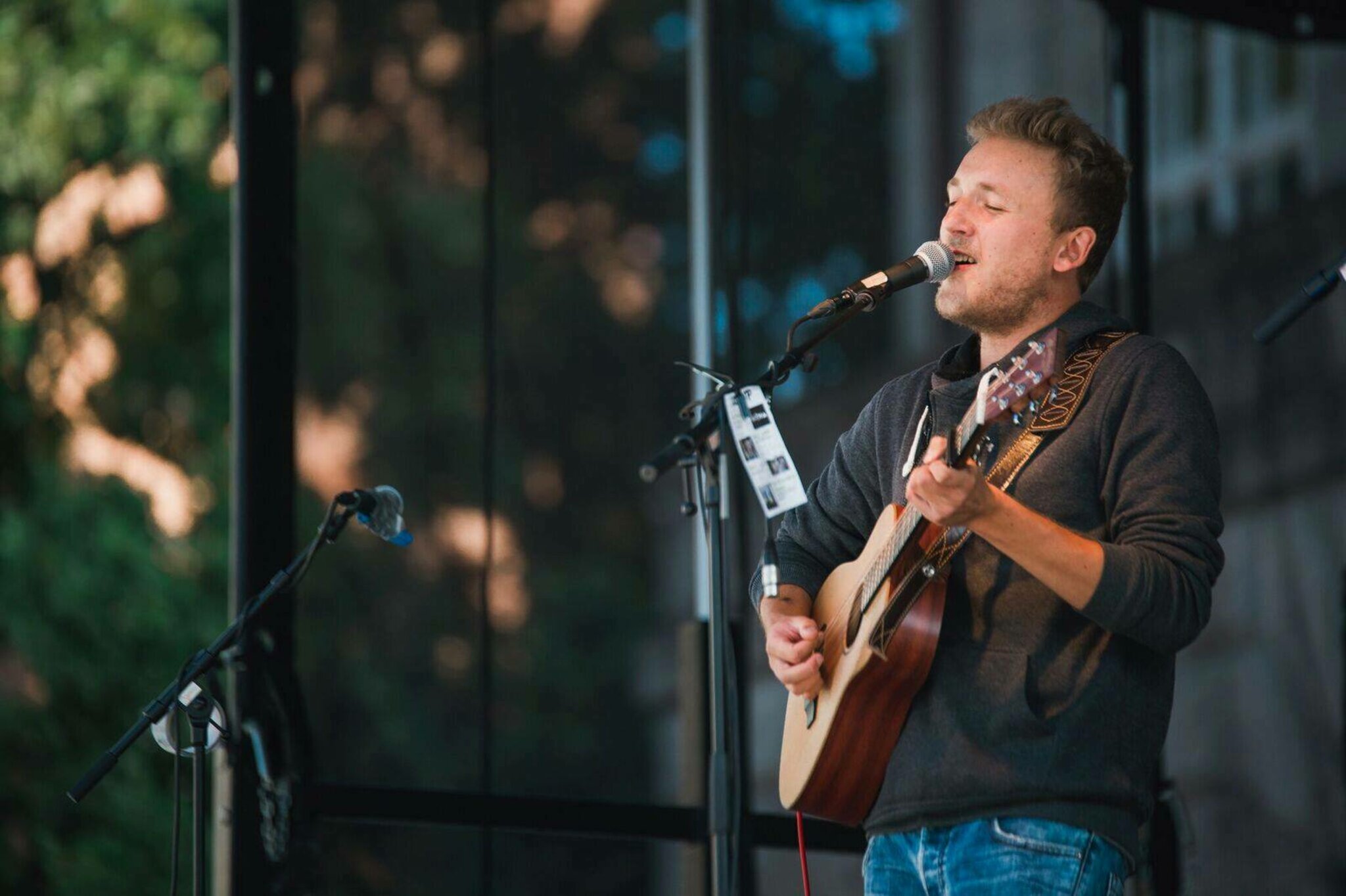 Philipp Hemmelmann kommt in DAS KAFF: Akustiksession in der Altstadt ...