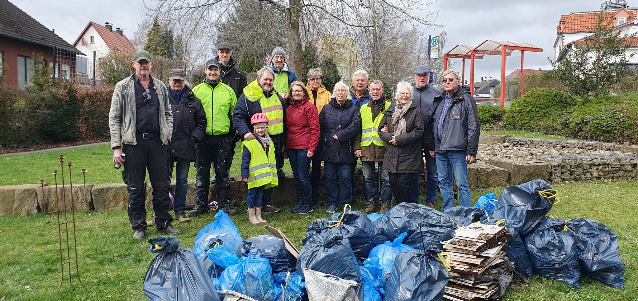 WirfegendenWesten: Der Fröndenberger Westen räumt auf - Fröndenberg/Ruhr