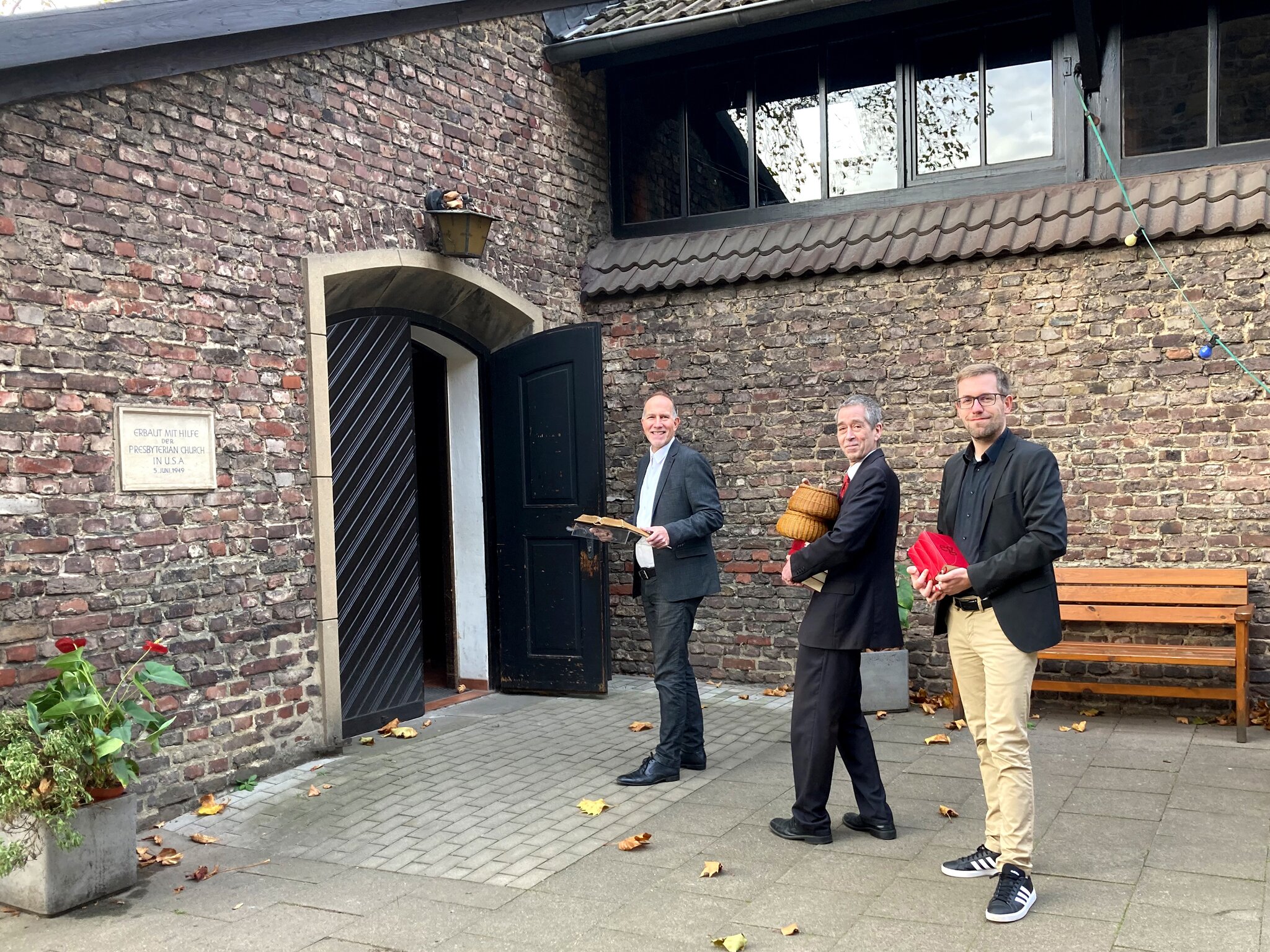 Duisserner Gemeindekino zeigt Action-Klassiker: Top Gun in der Kirche ...