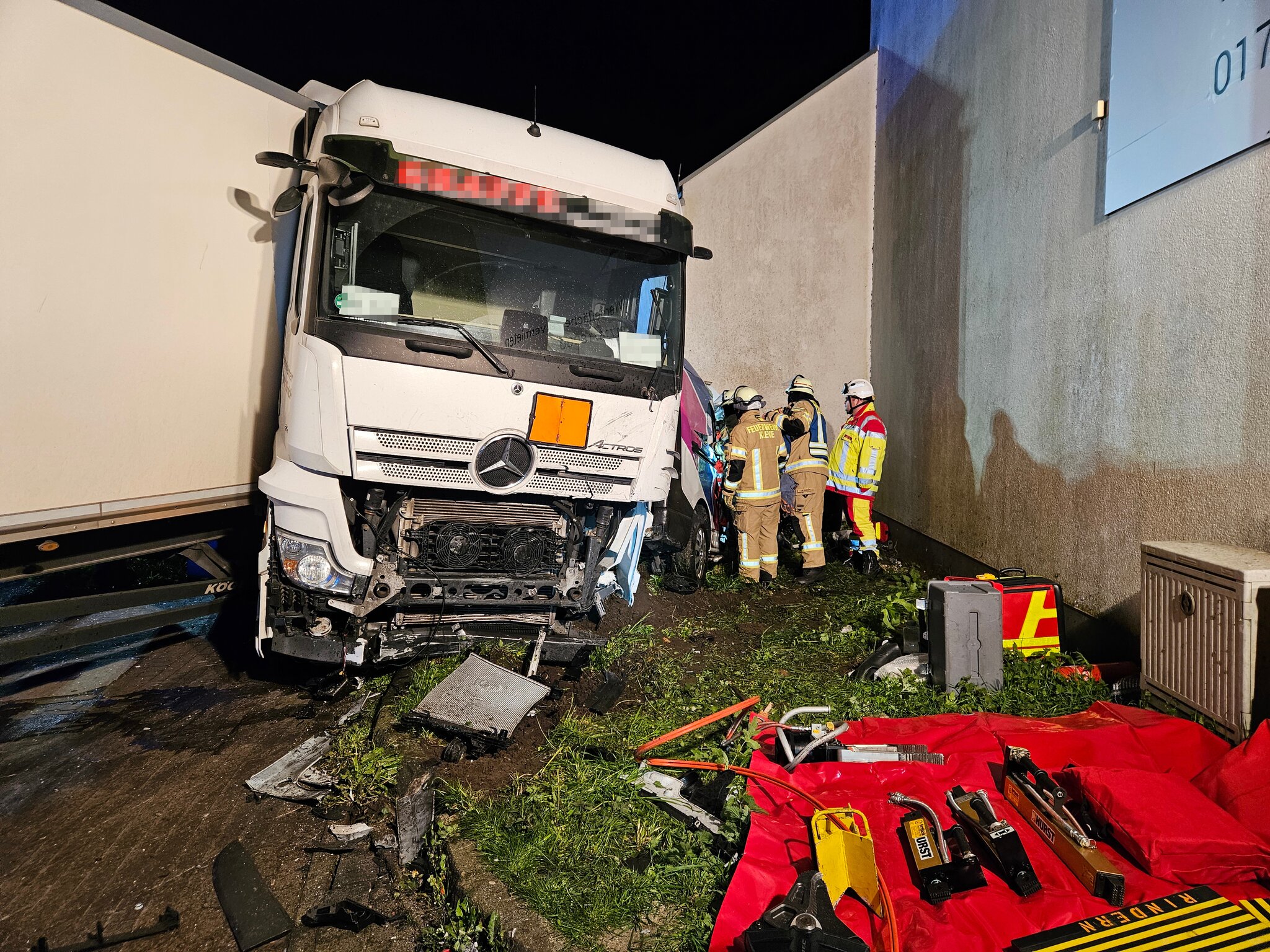 Schwerer Verkehrsunfall in Kellen - Kleve