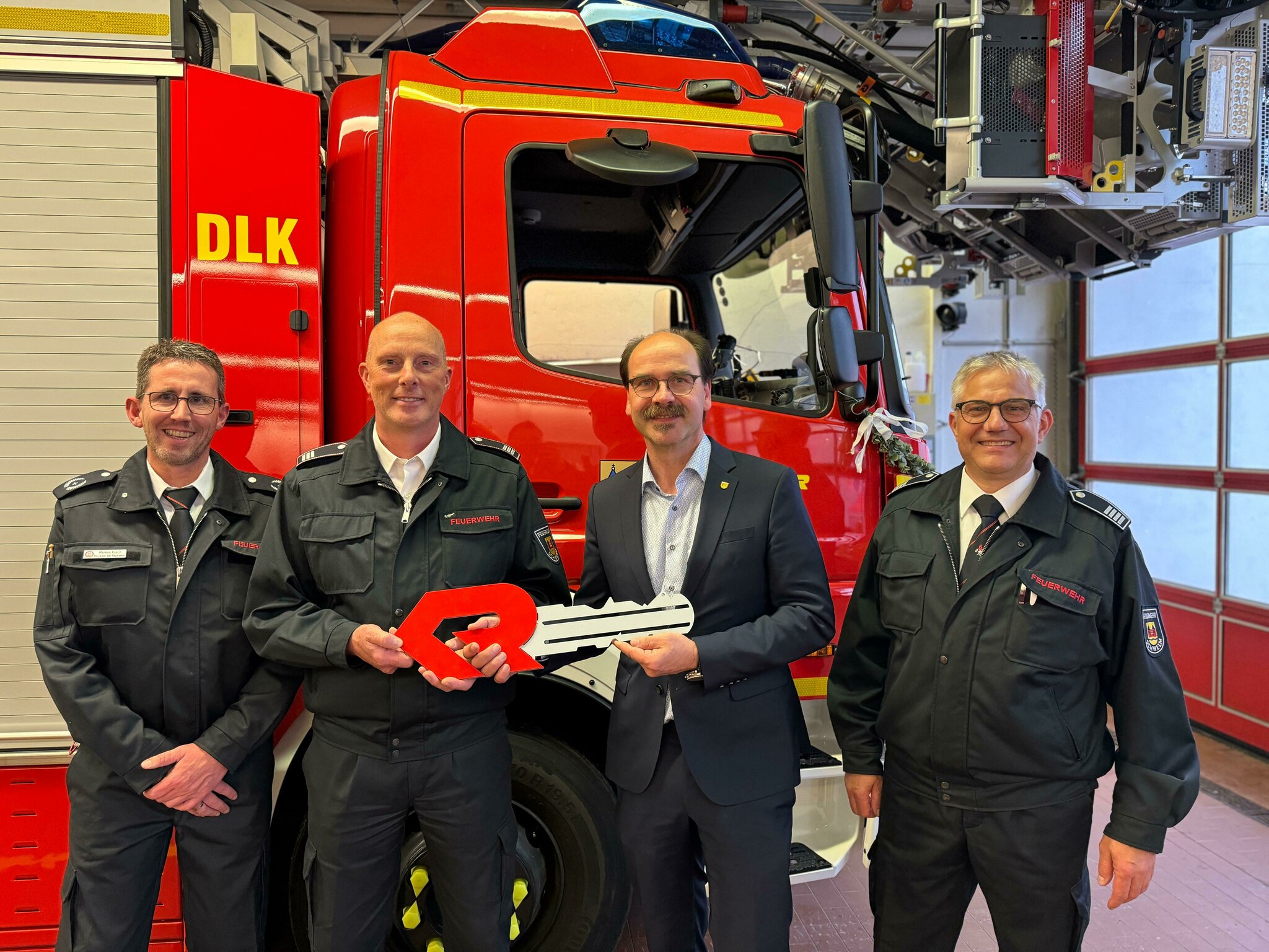 Stadt Schwelm rüstet auf: Innovative Drehleiter und Mannschaftswagen ...