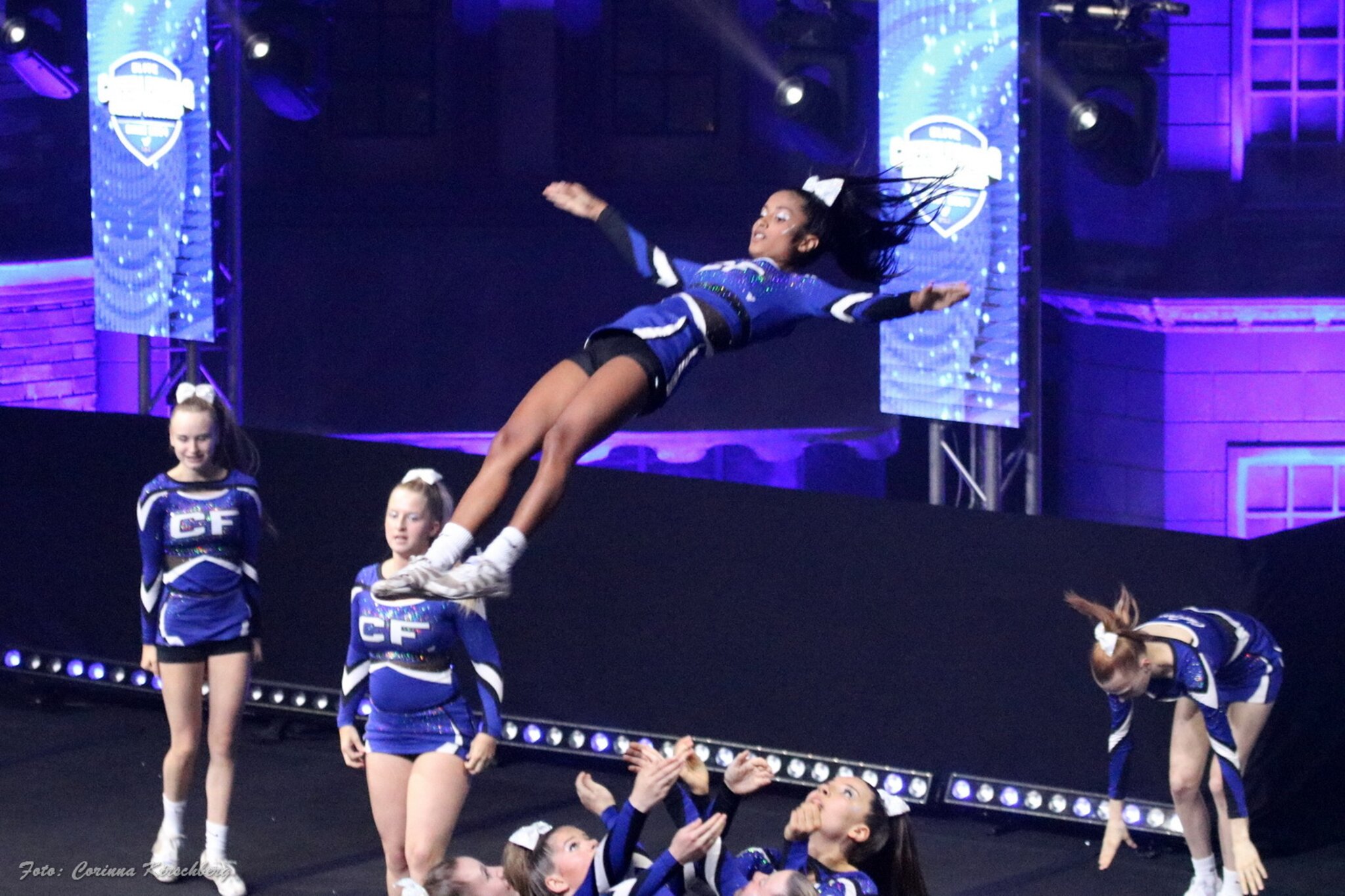 Teil 1 der Teams von Sonntag Nachmittag: ELITE Cheerleading ...