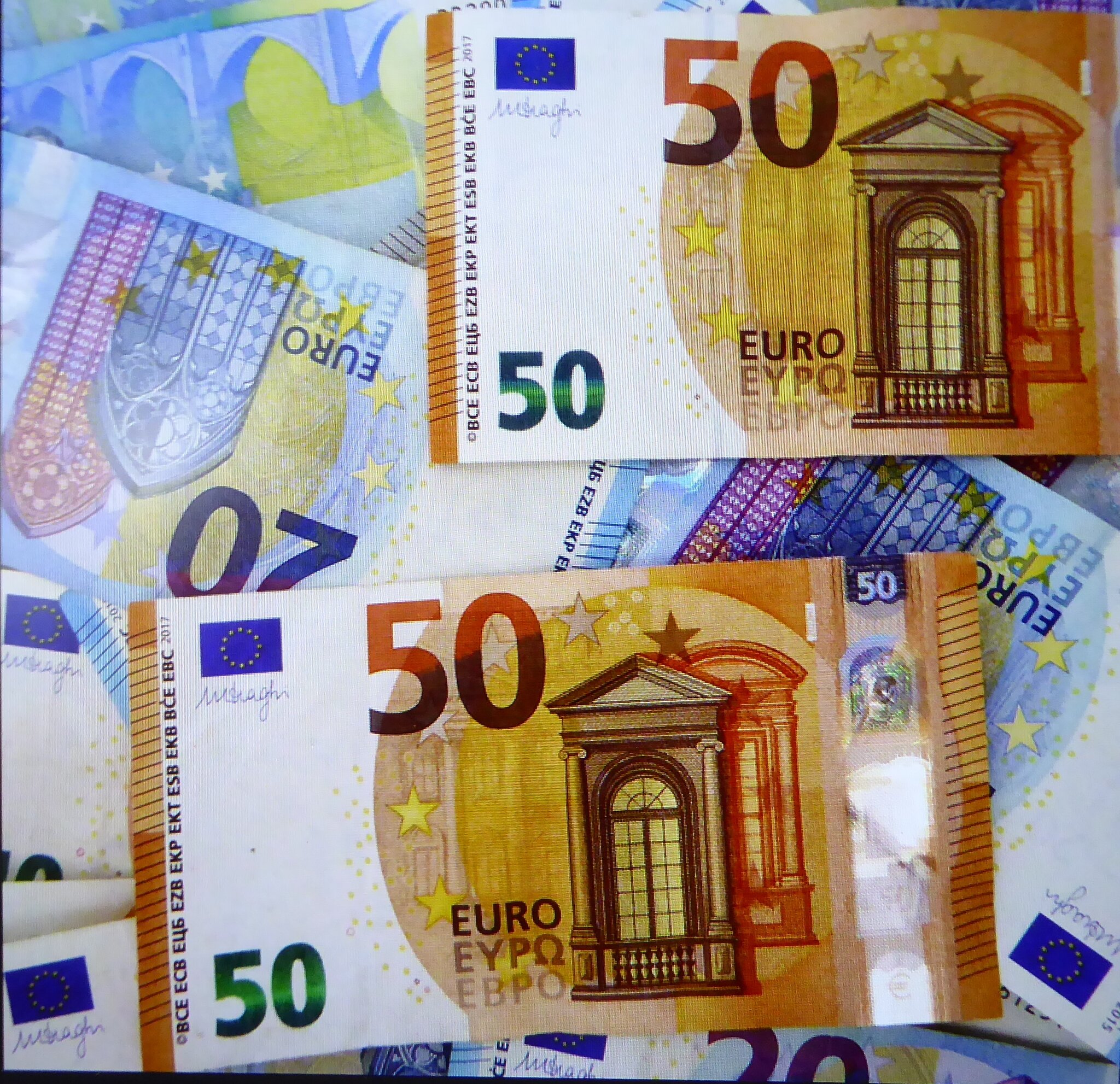 Fake-Profile,Betrug,Prominente,Abzocke,Bank,Geld: Betrugsmasche - Herne