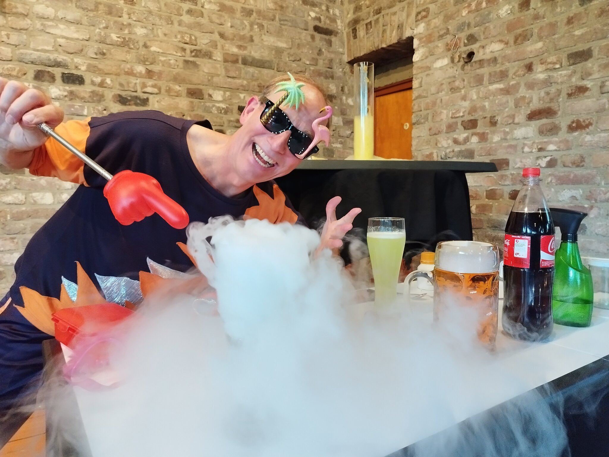 Gelungene Science-Comedy-Show in Duissern: Aha-Effekte und großes ...