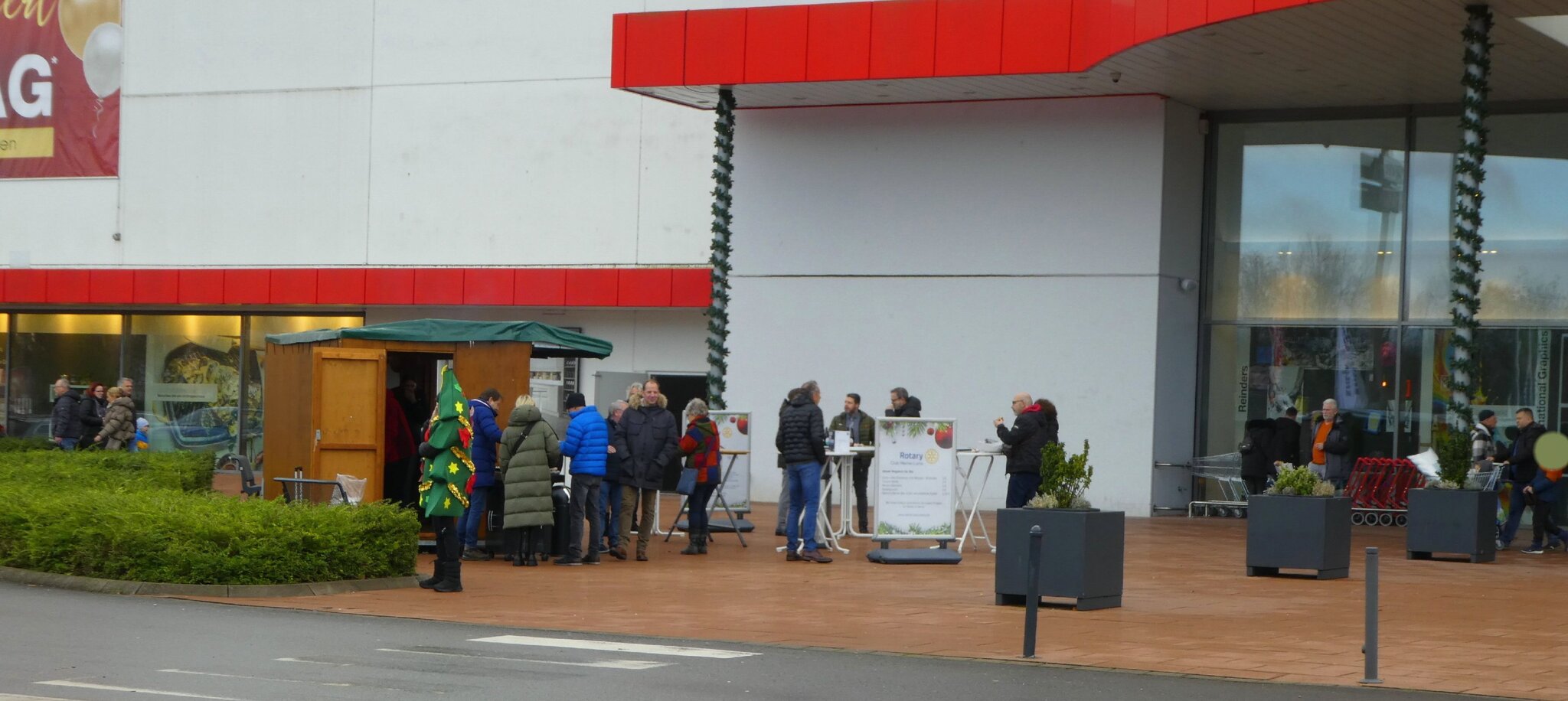 Weihnachtsstand: Der Förderverein "Rotary Herne-Luna e.V." - Herne