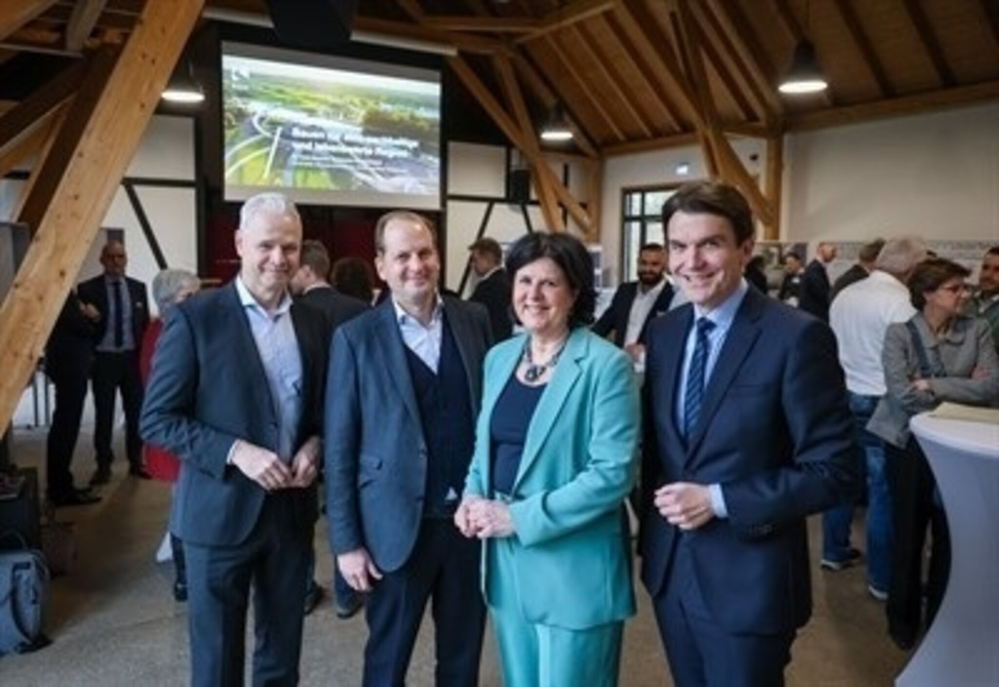 Holzwickede / Emscher-Lippe-Region: Jährlich Investitionen von über 400 Millionen Euro in die ...
