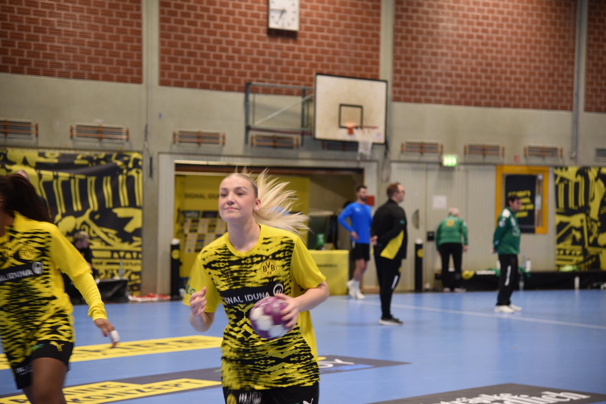 Borussia Dortmund Damenhandball: Fotostrecke BVB versus Frisch Auf Göppingen - Dortmund