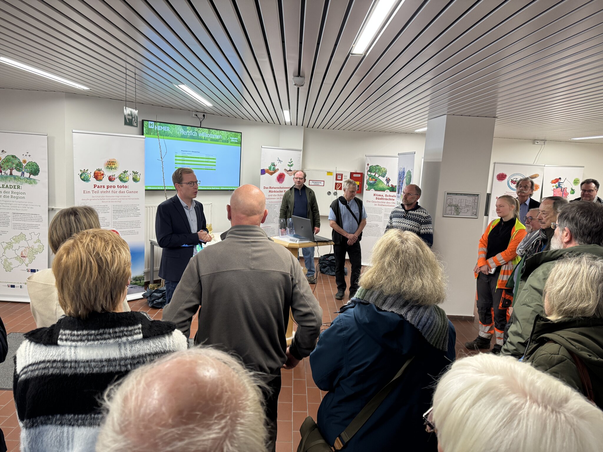 Ausstellung in Hemer: „Die Streuobstwiese - Naturnaher Lebensraum in ...