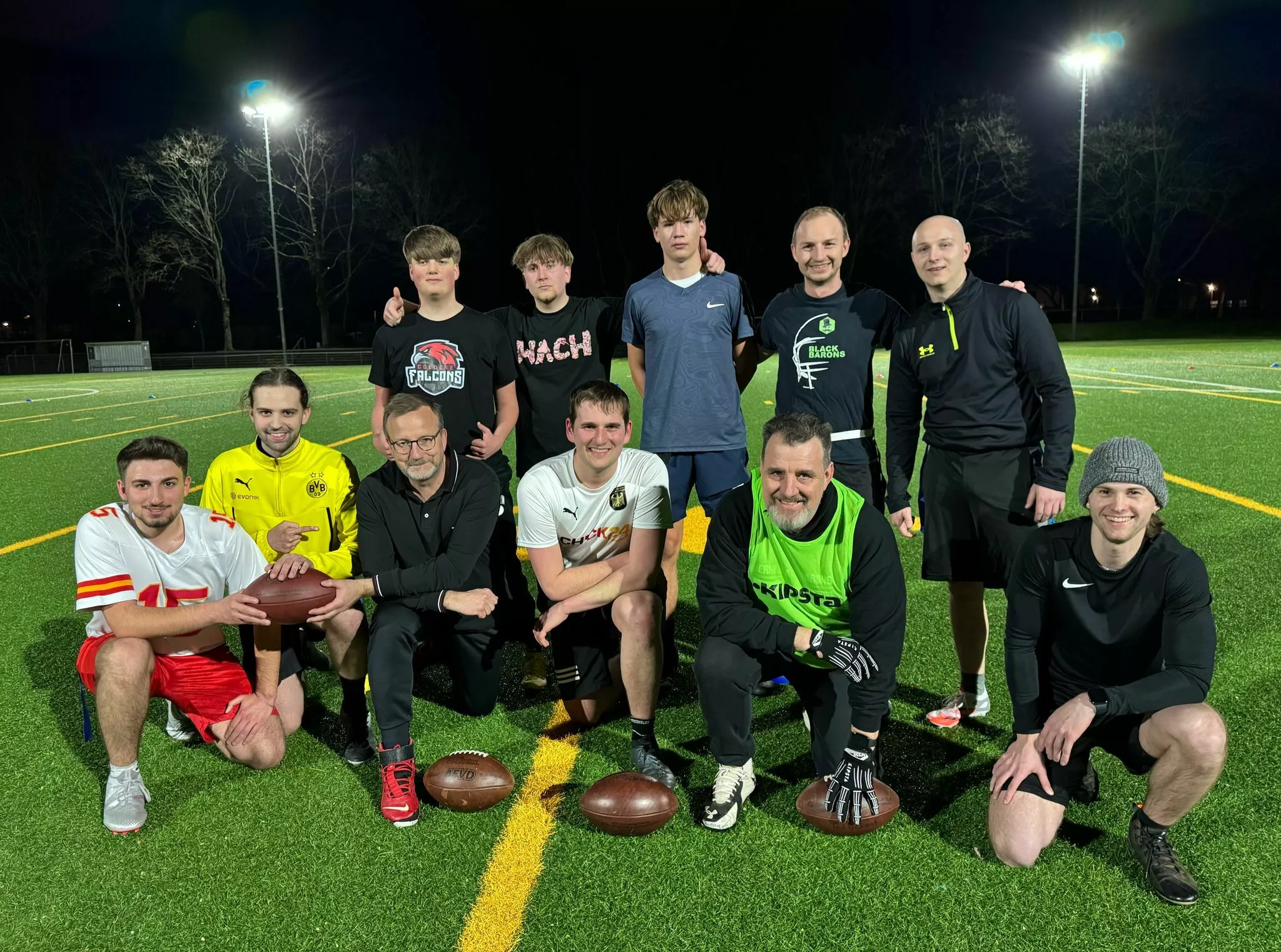 BLACK BARONS: Neues Flag Football -Team trainiert für die erste Saison ...
