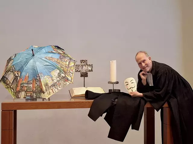 Predigtreihe in Duissern zu drei Symbolen: Maske, Mantel und Schirm ...