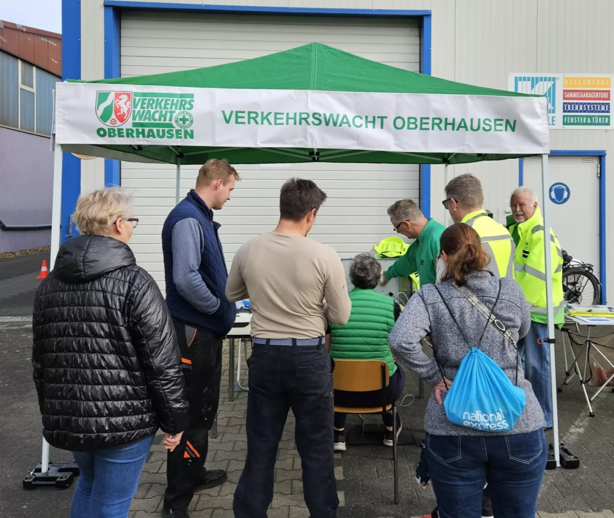 Verkehrswacht vor Ort: Die Radfahrsaison steht vor dem Start. - Oberhausen