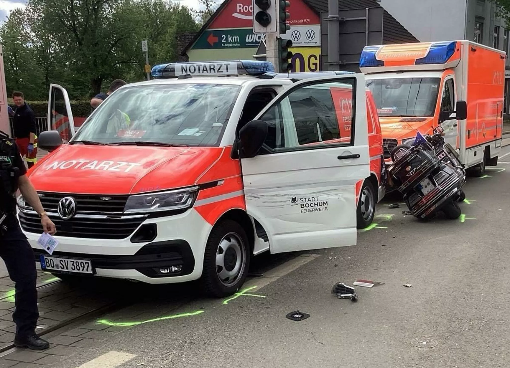 Blaulicht-Meldungen der Feuerwehr Bochum: Verkehrsunfall mit Motorrad - Wattenscheid