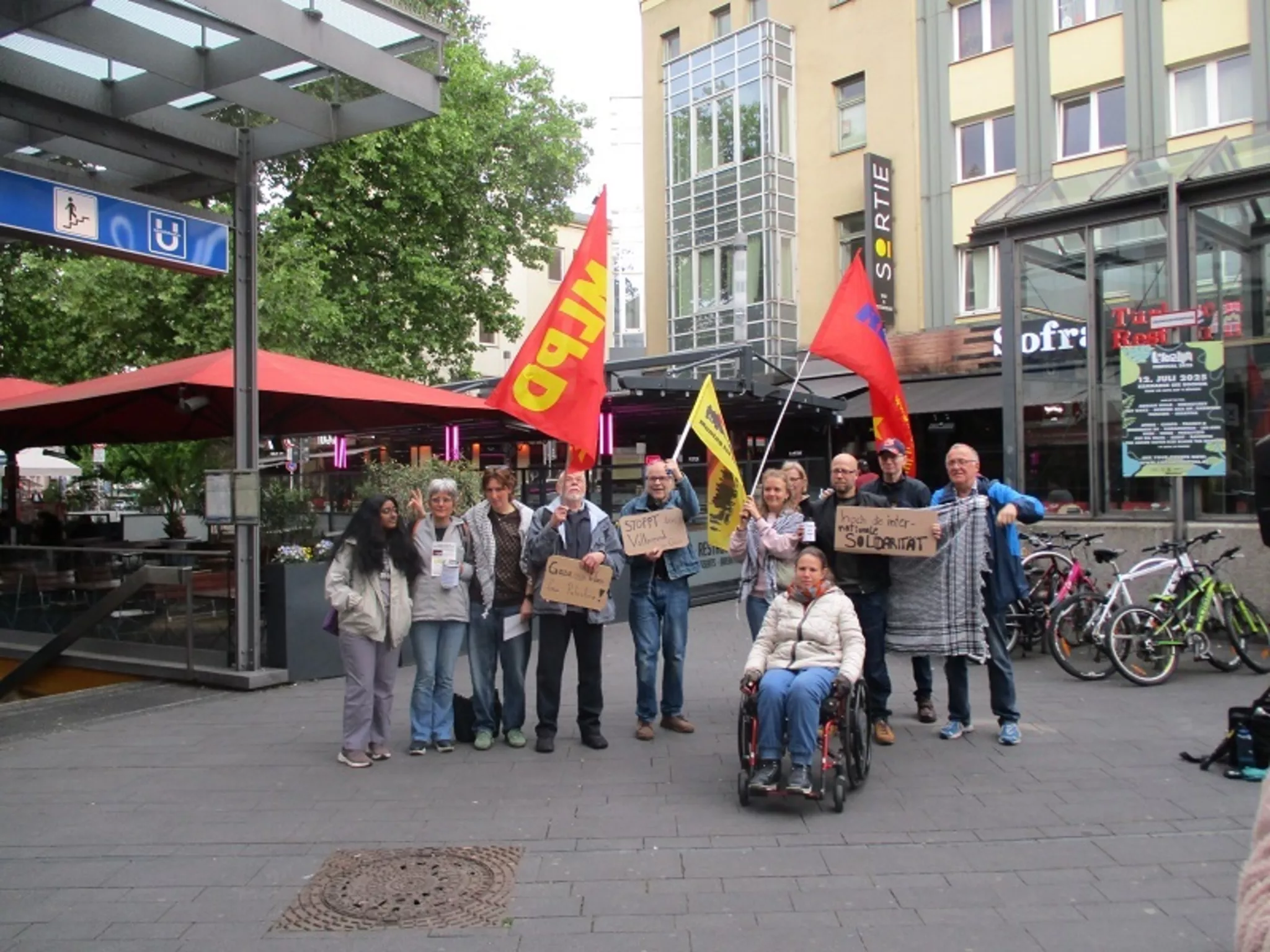 Al Awda Krankenhaus brennt!: Spontandemo gegen Völkermord in Gaza - Bochum