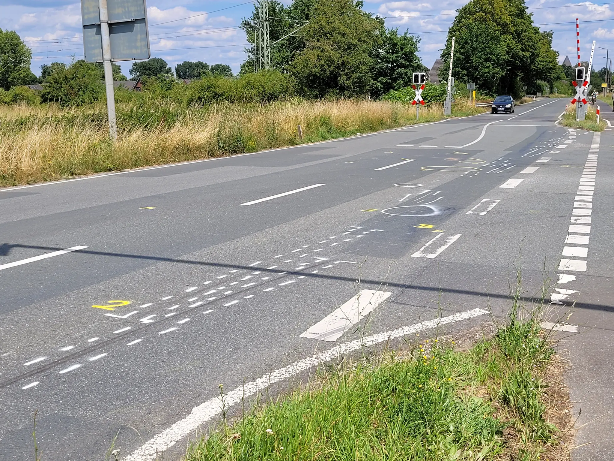 Rettungshubschrauber im Einsatz: Hamminkeln - Schwerer Unfall mit Motorradfahrer - Hamminkeln