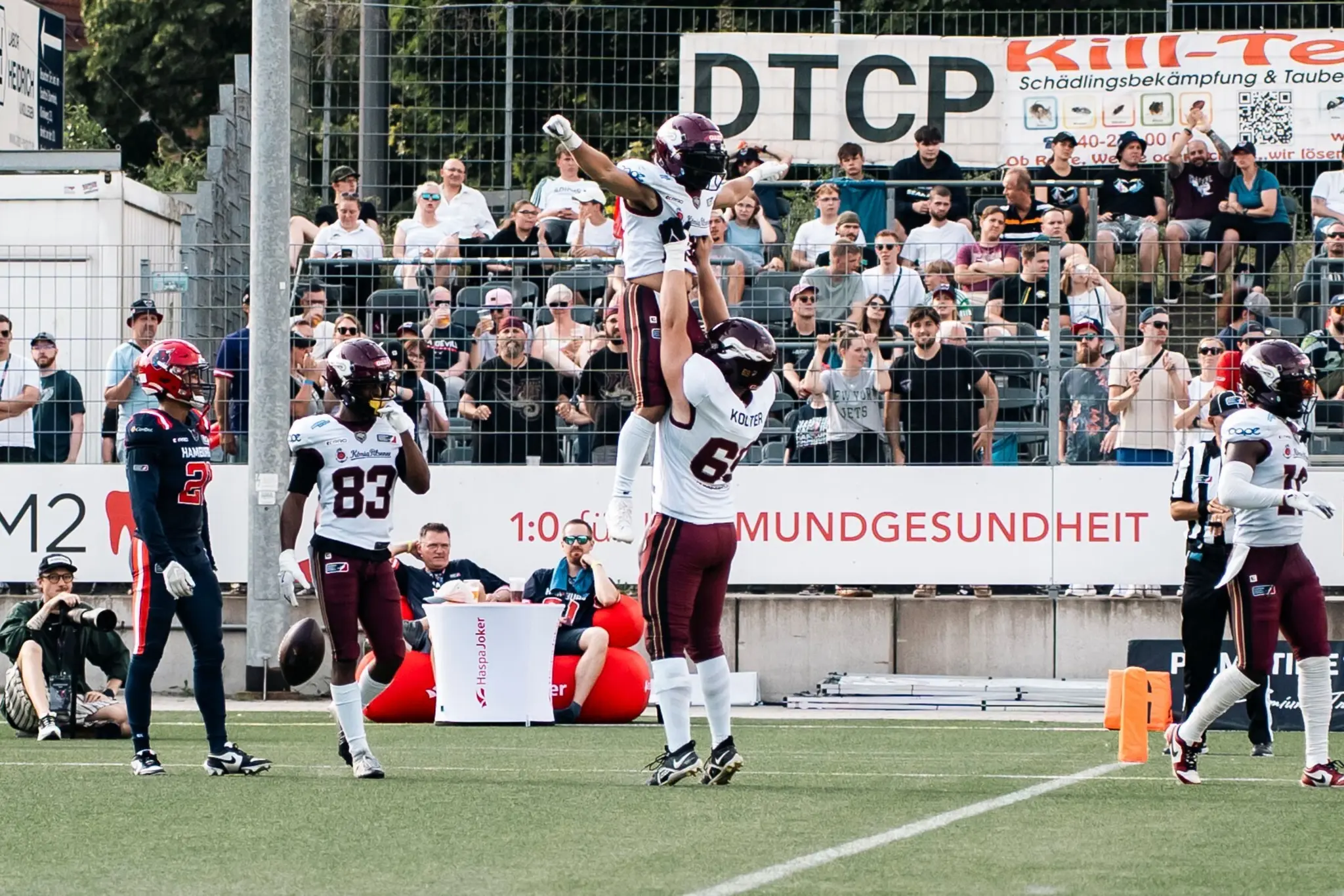 American Football: Rhein Fire mit 25:13 Arbeitssieg bei den Hamburg Sea ...