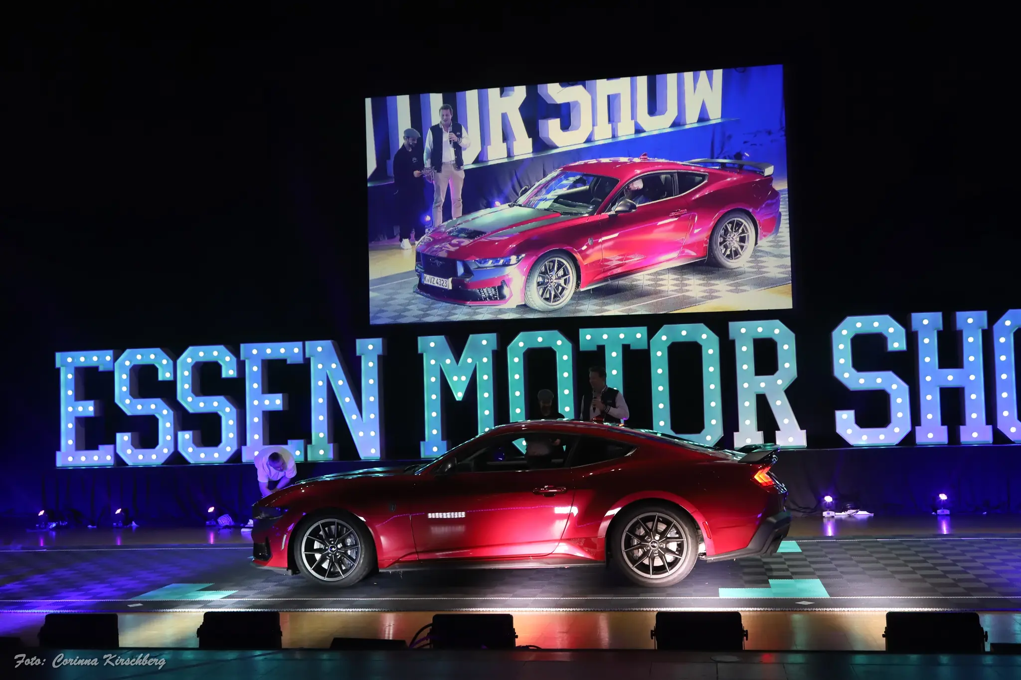 carwalk in der Messe Essen: Vorboten der Essen Motor Show 2025 - Essen