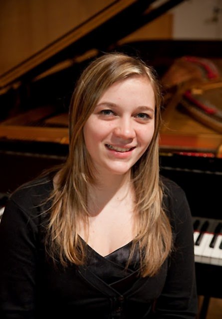 Mozarts Klavierkonzert mit Velberterin Christine Neumann