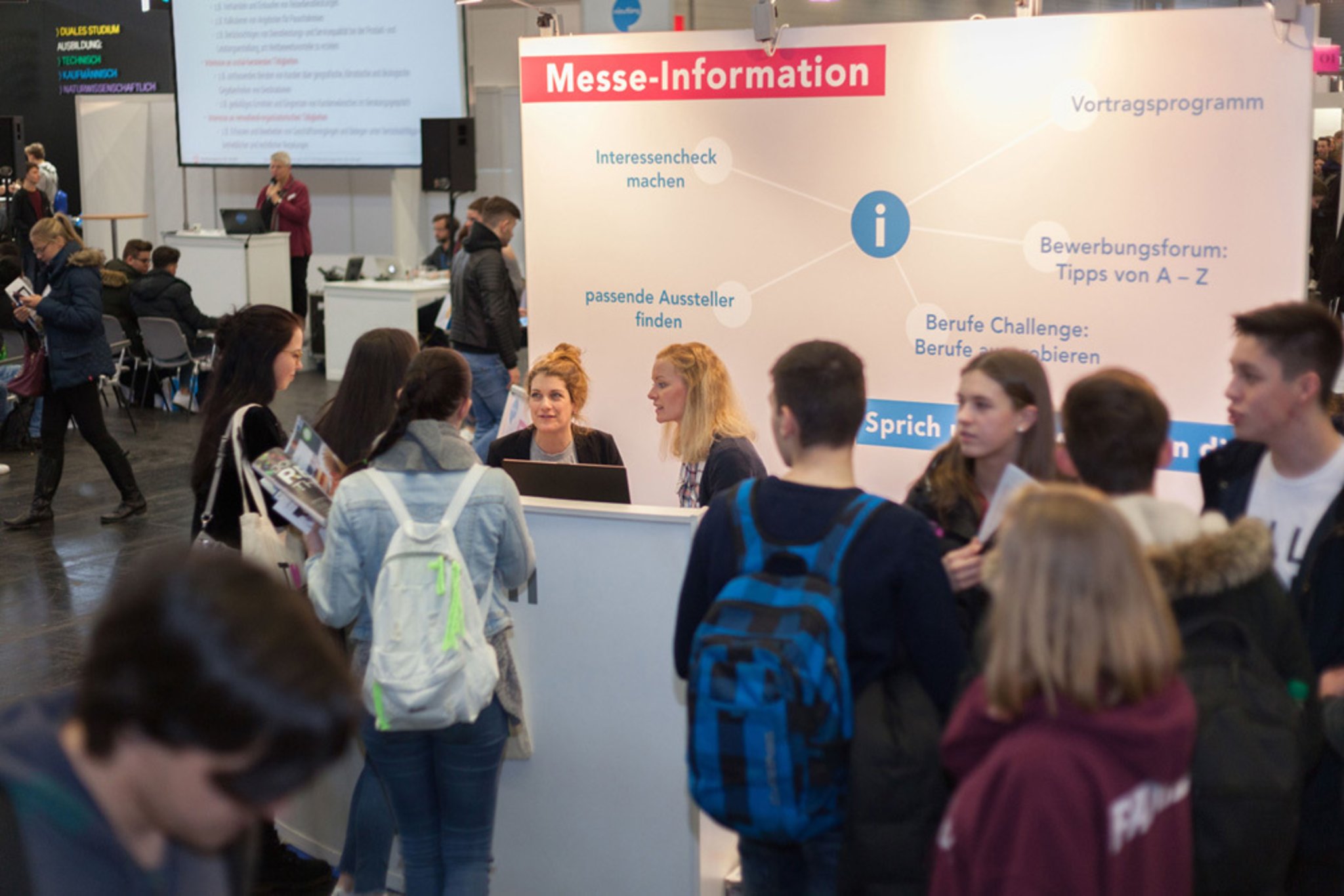 Ausbildungs- und Studienmesse Berufe live Köln