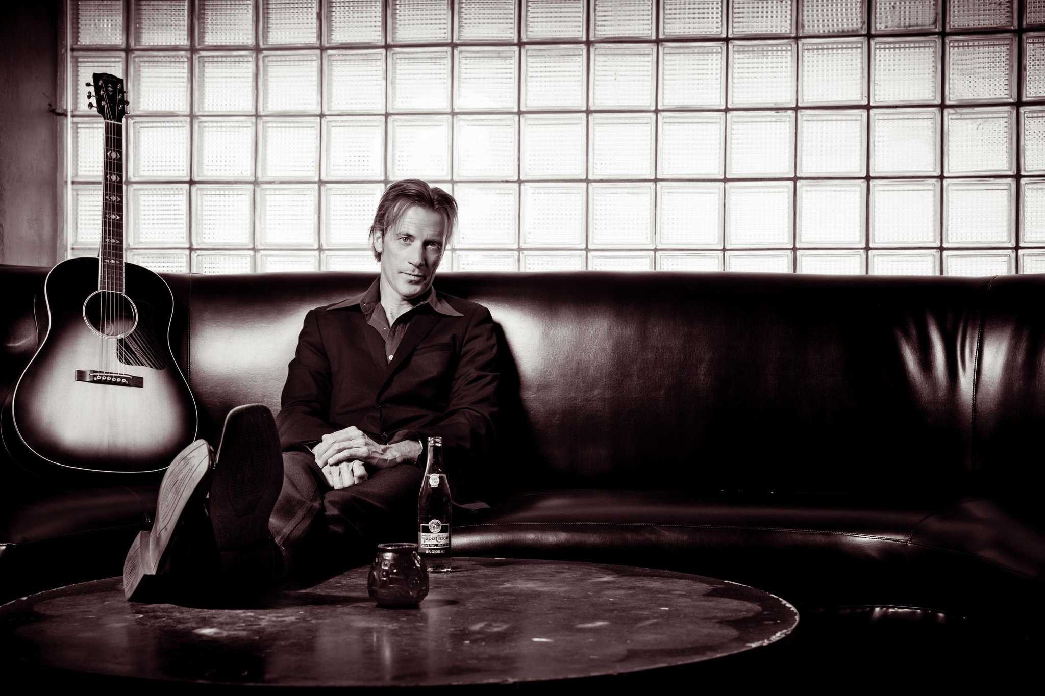 Live im GREIF: Robert LaRoche (Support: WIRSINDWALD)