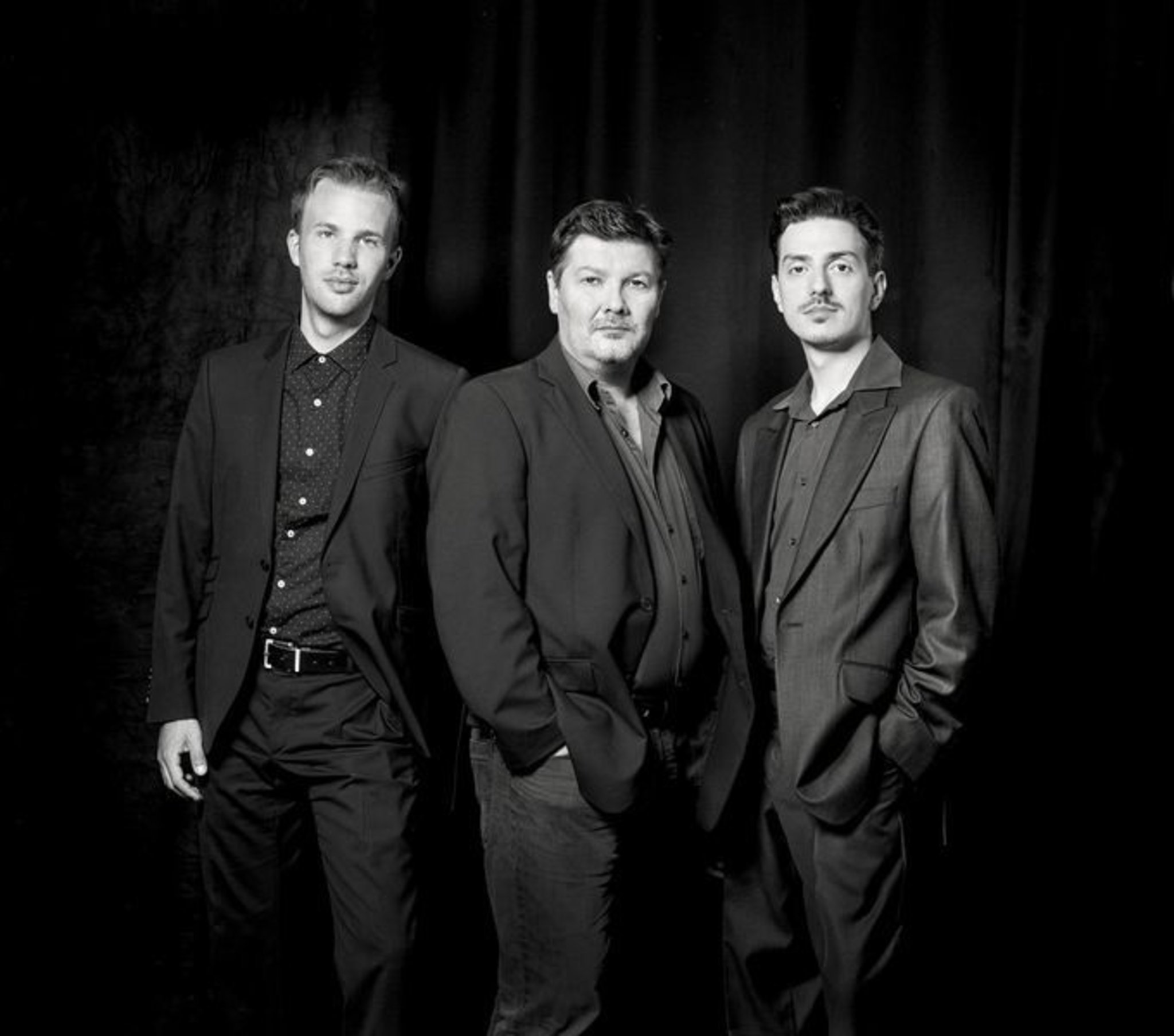 SCHÖNE TÖNE LIVE präsentiert das Holger Weber Trio