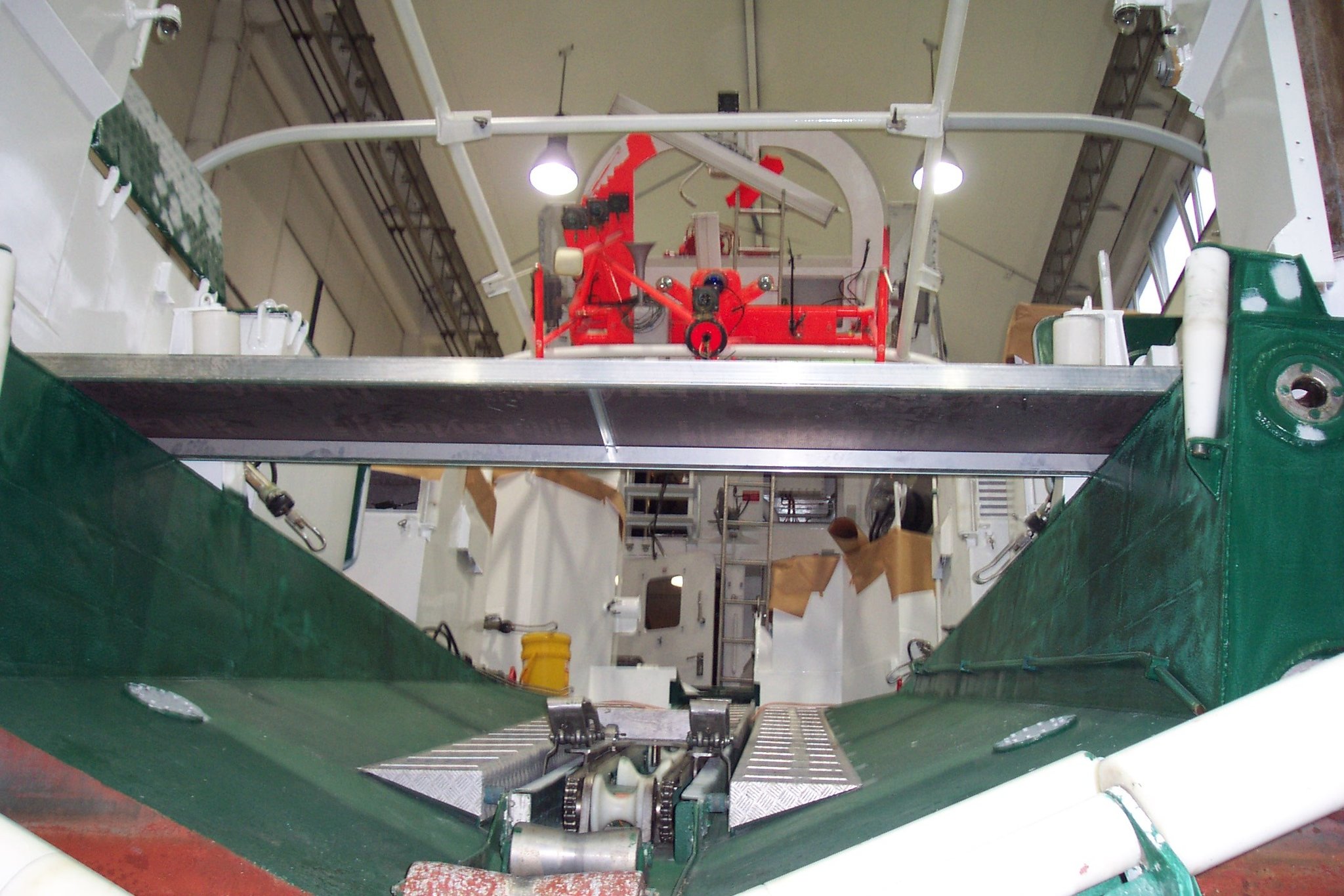 DGzRS Bernhard Gruben Seenot Rettungskreuzer in der Werft in Bremen