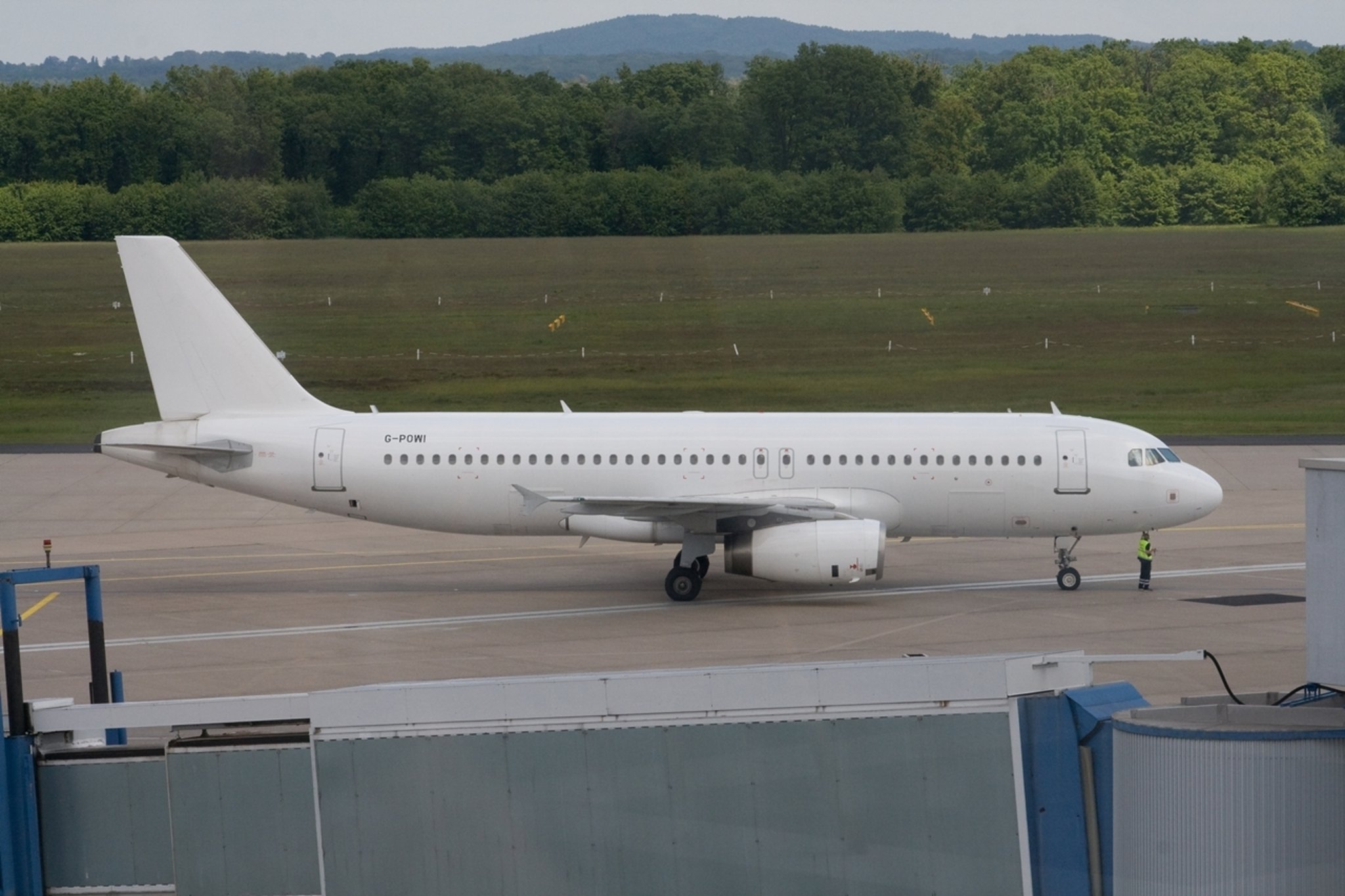 White Body - Airbus A320-233