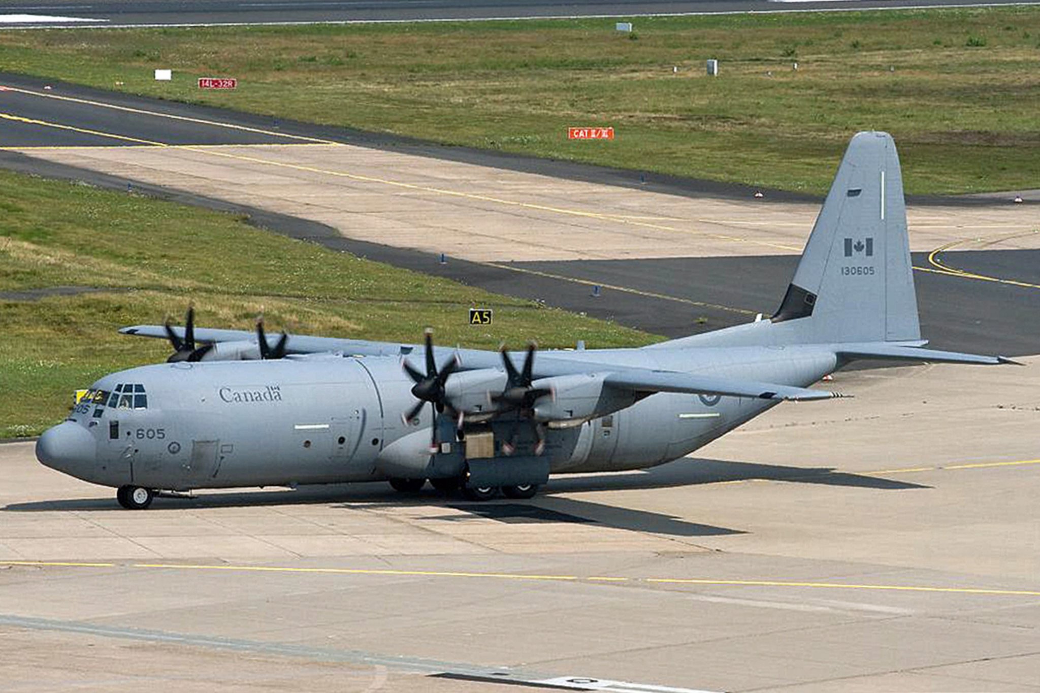 130 605 – Lockheed CC-130J "Hercules" Canada Royal Air Force