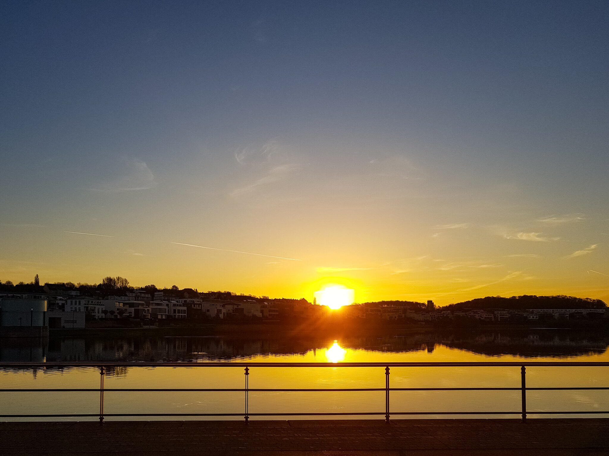 Sonnen Aufgang am Phönix-See