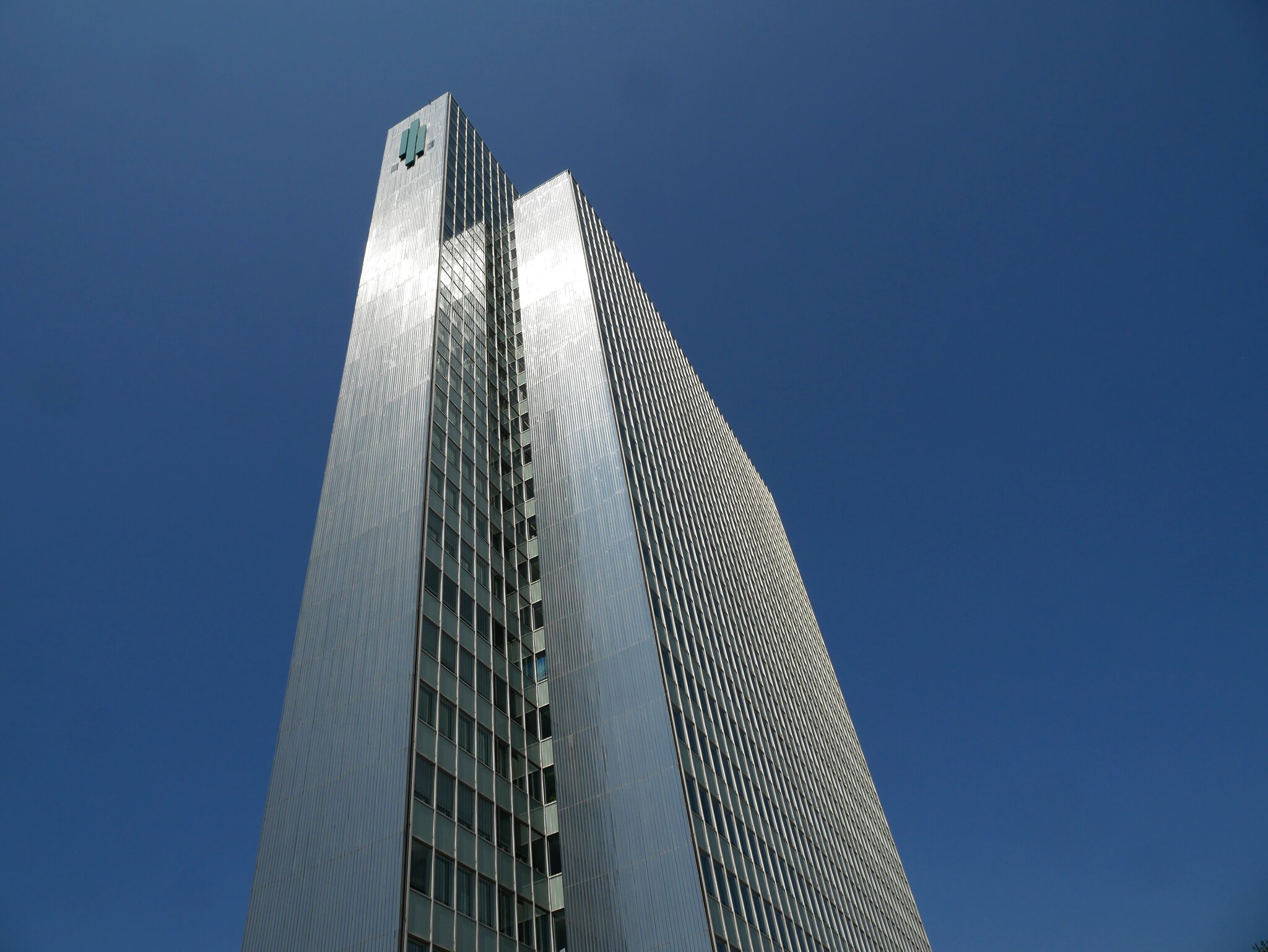 Drei-Scheiben-Haus in der Landeshauptstadt