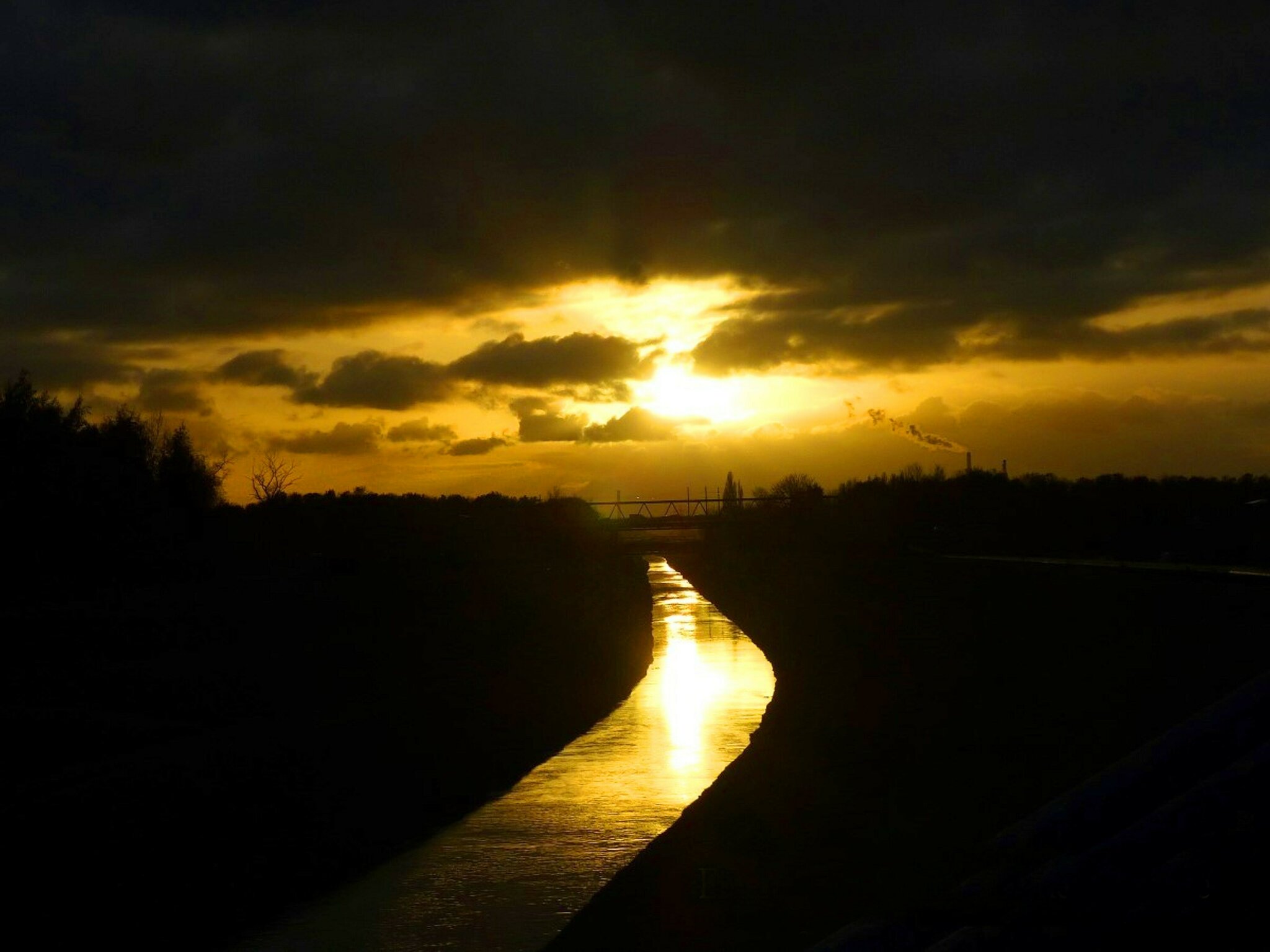 Sonnenuntergang an der Emscher in GE-Sutum (01)
