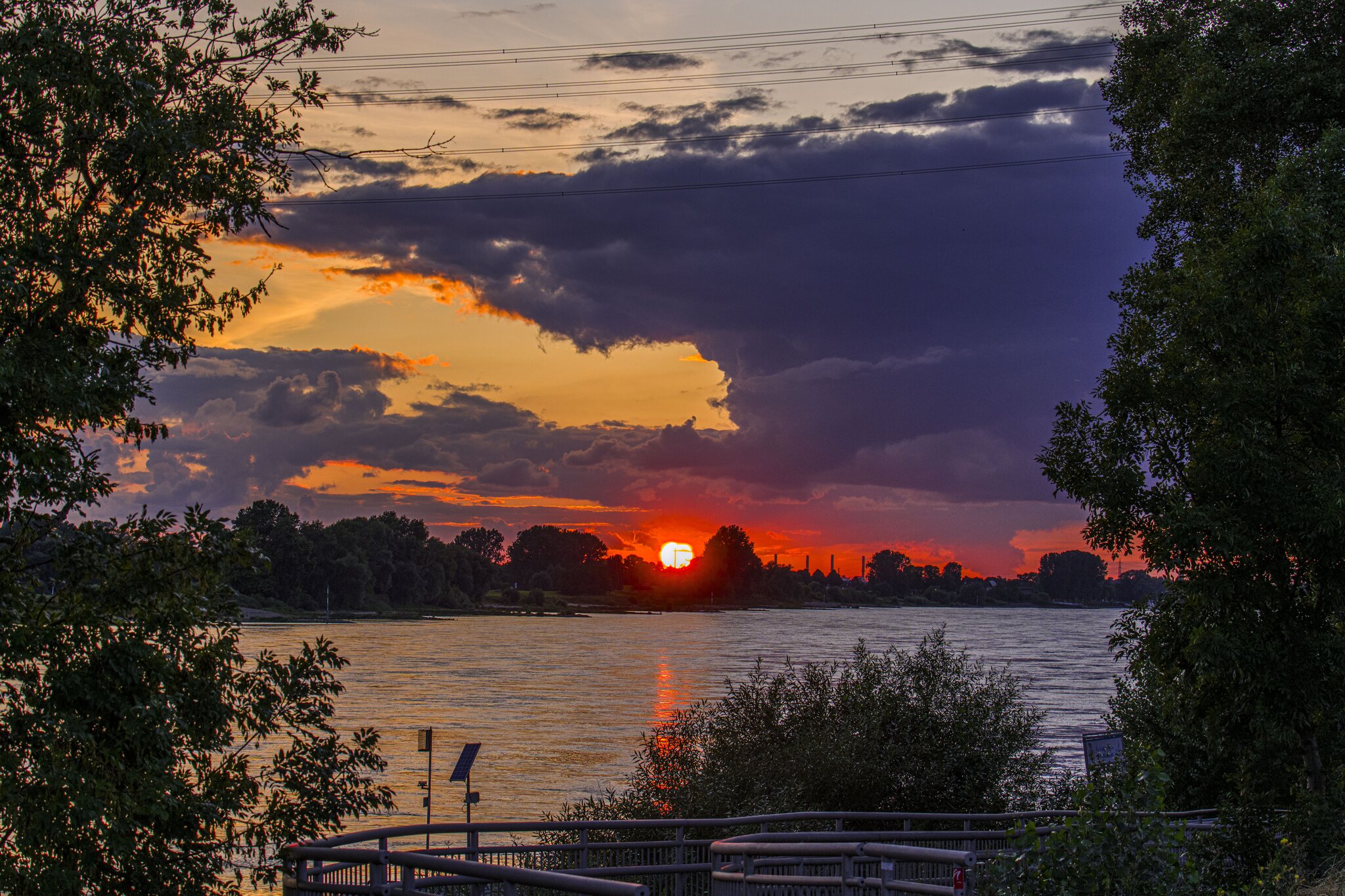 gestern Abend in Monheim-Baumberg am Rhein