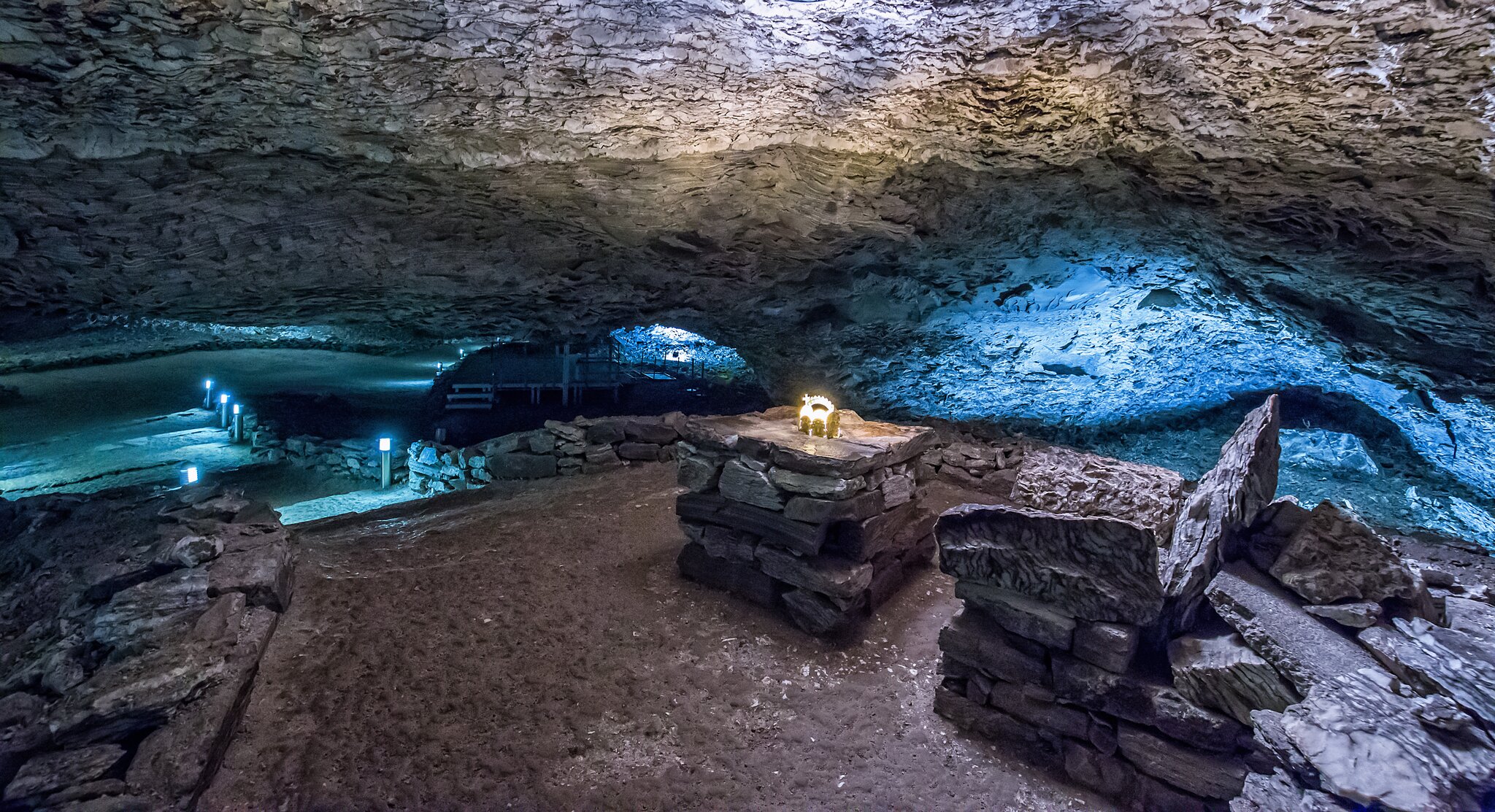 In der Barbarossahöhle. Der legendäre Thron von Kaiser Barbarossa.