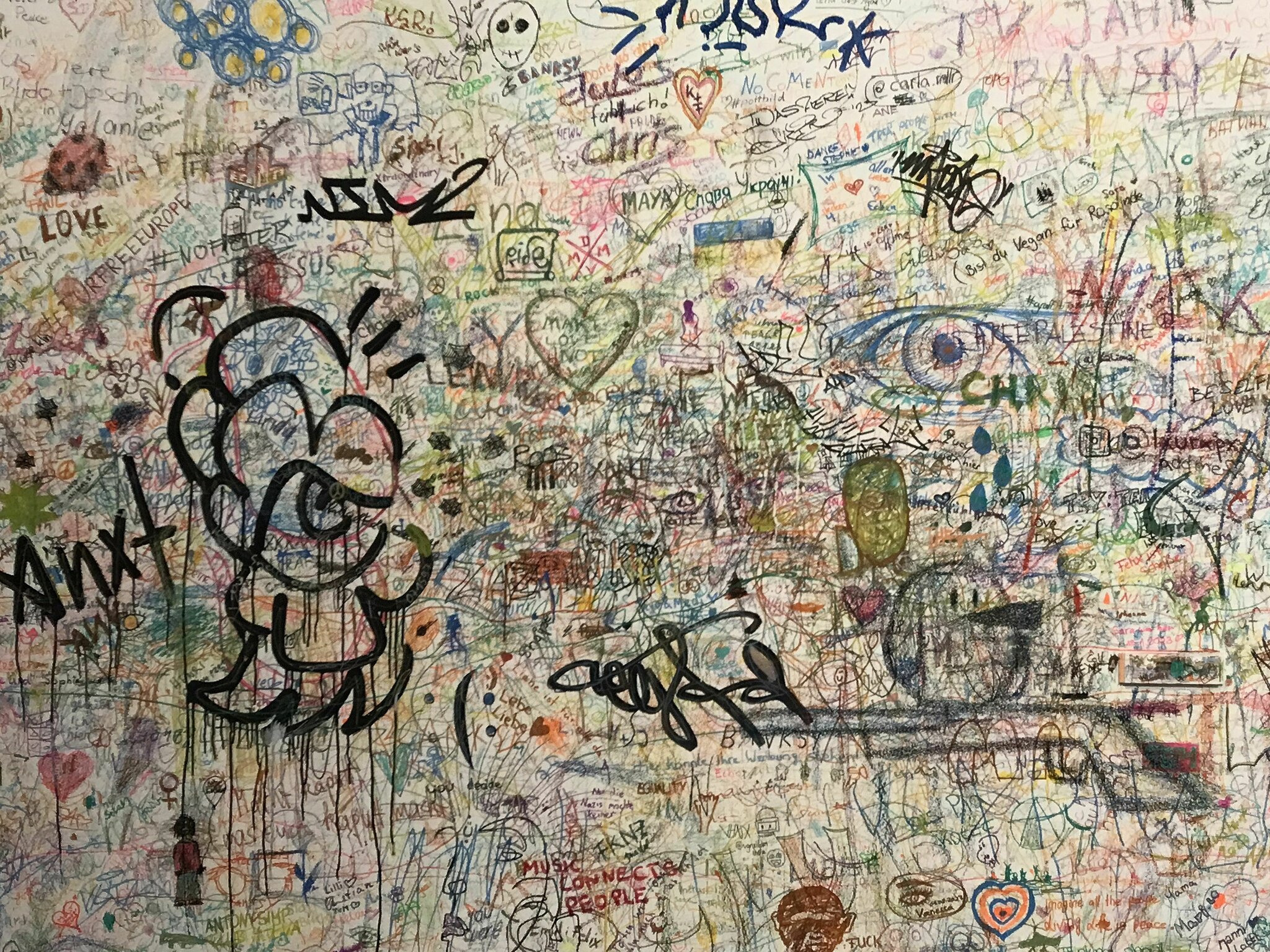 WB Fotostudio OB- Königshardt. Kritzelwand der Banksy-Ausstellung am 05 ...