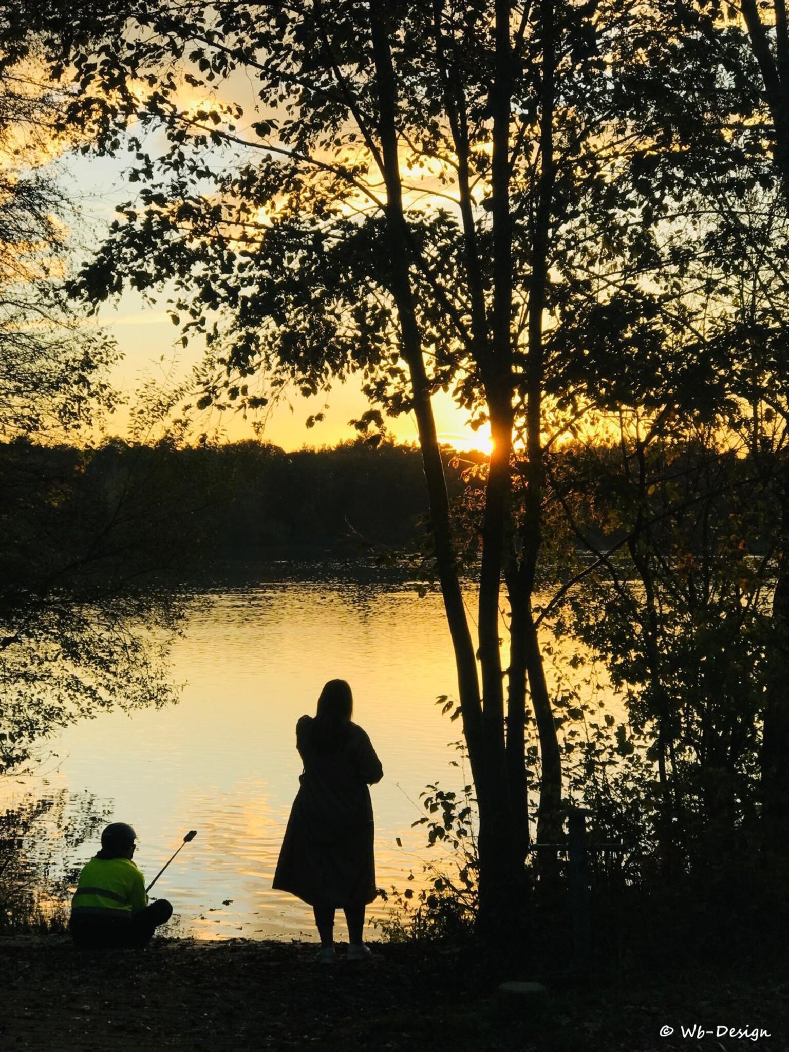Heidesee - Long tall woman in a shadow dress